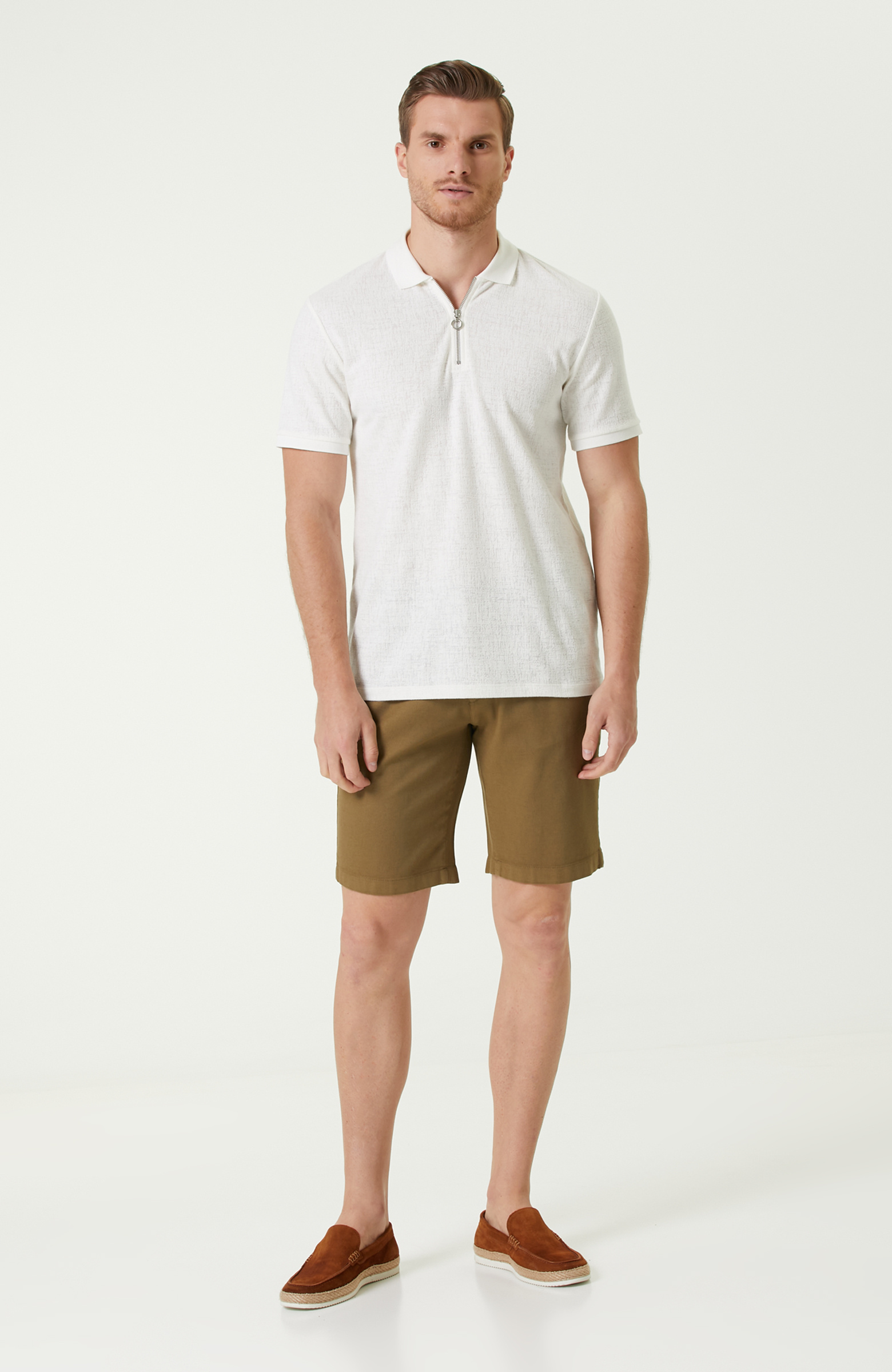 Comfort Fit Yeşil Beli Kordonlu Şort Comfort Fit Yeşil Beli Kordonlu Şort