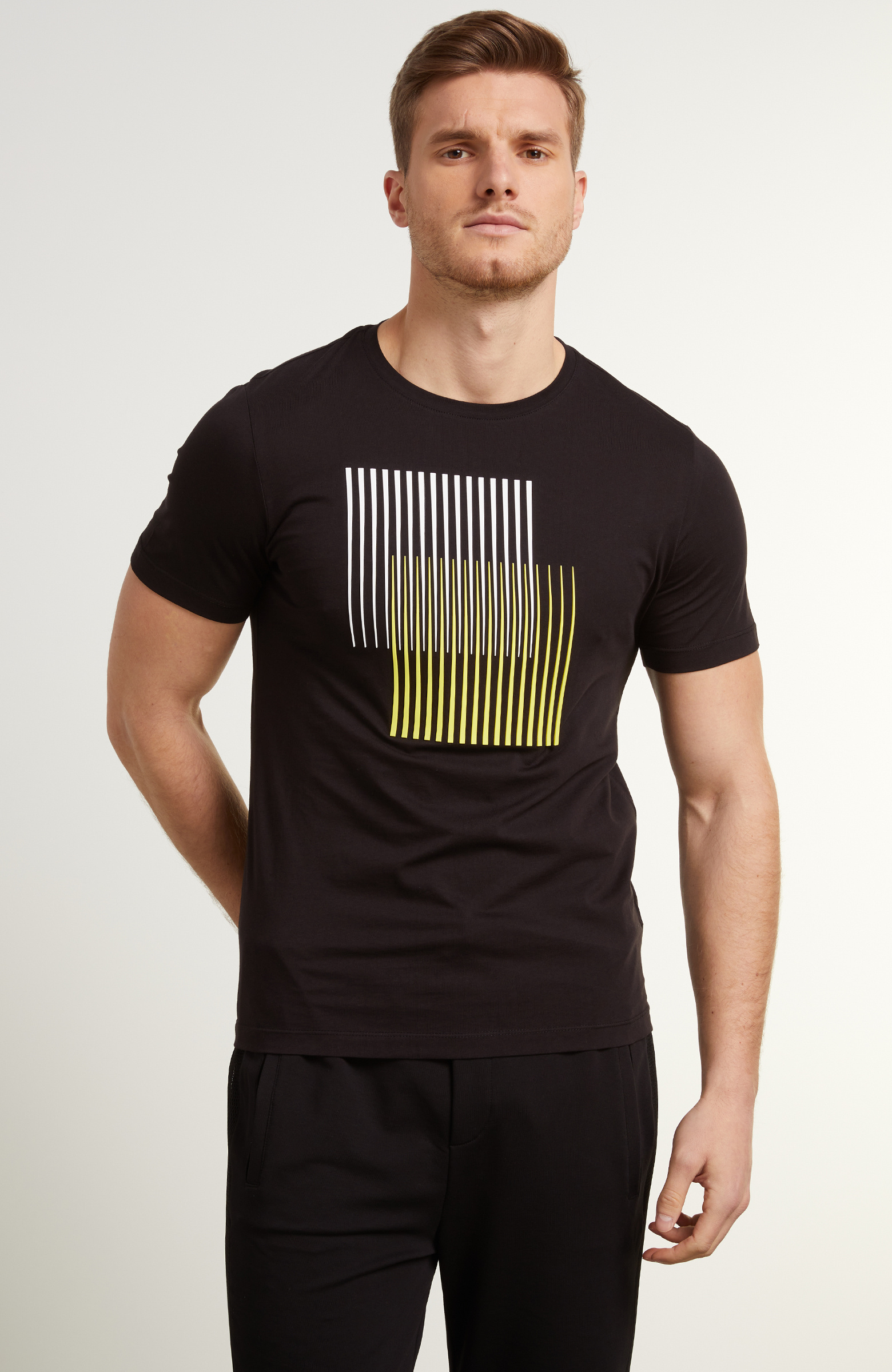 Slim Fit Siyah Geometrik Baskılı T-shirt