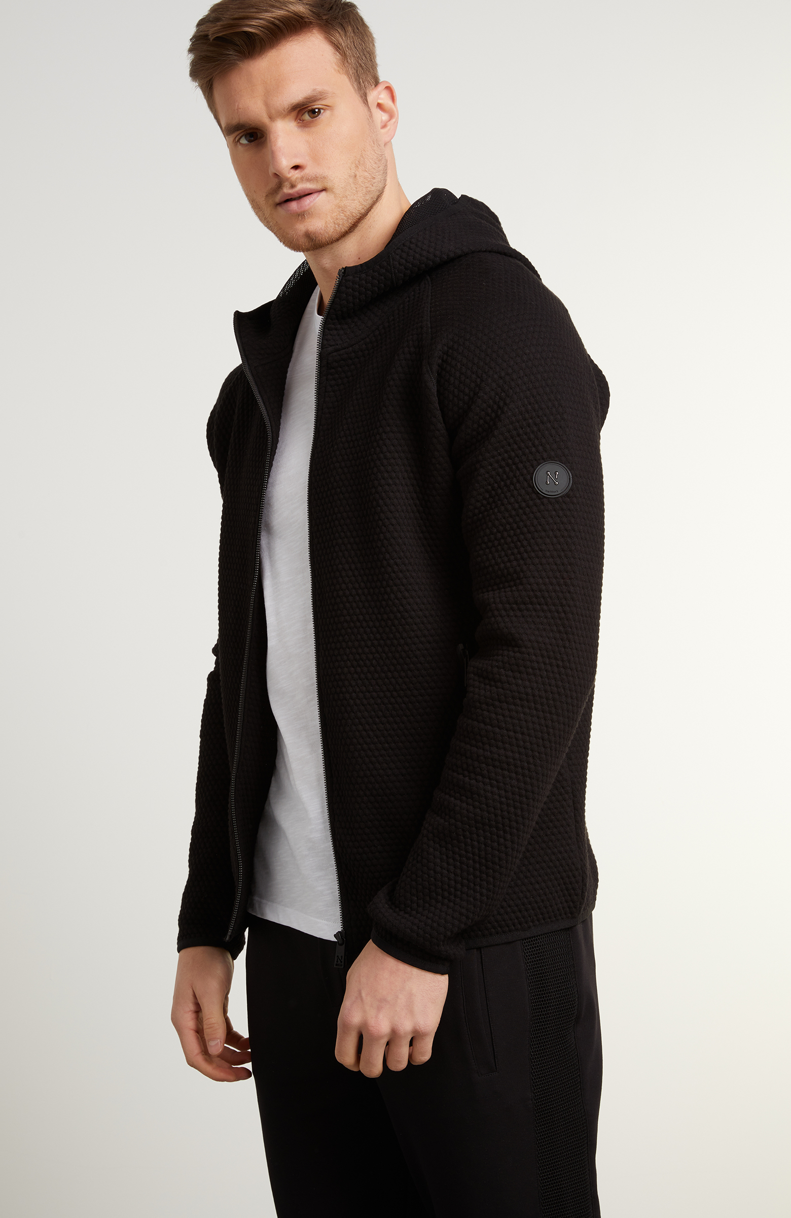 Siyah Kapüşonlu Dokulu Sweatshirt