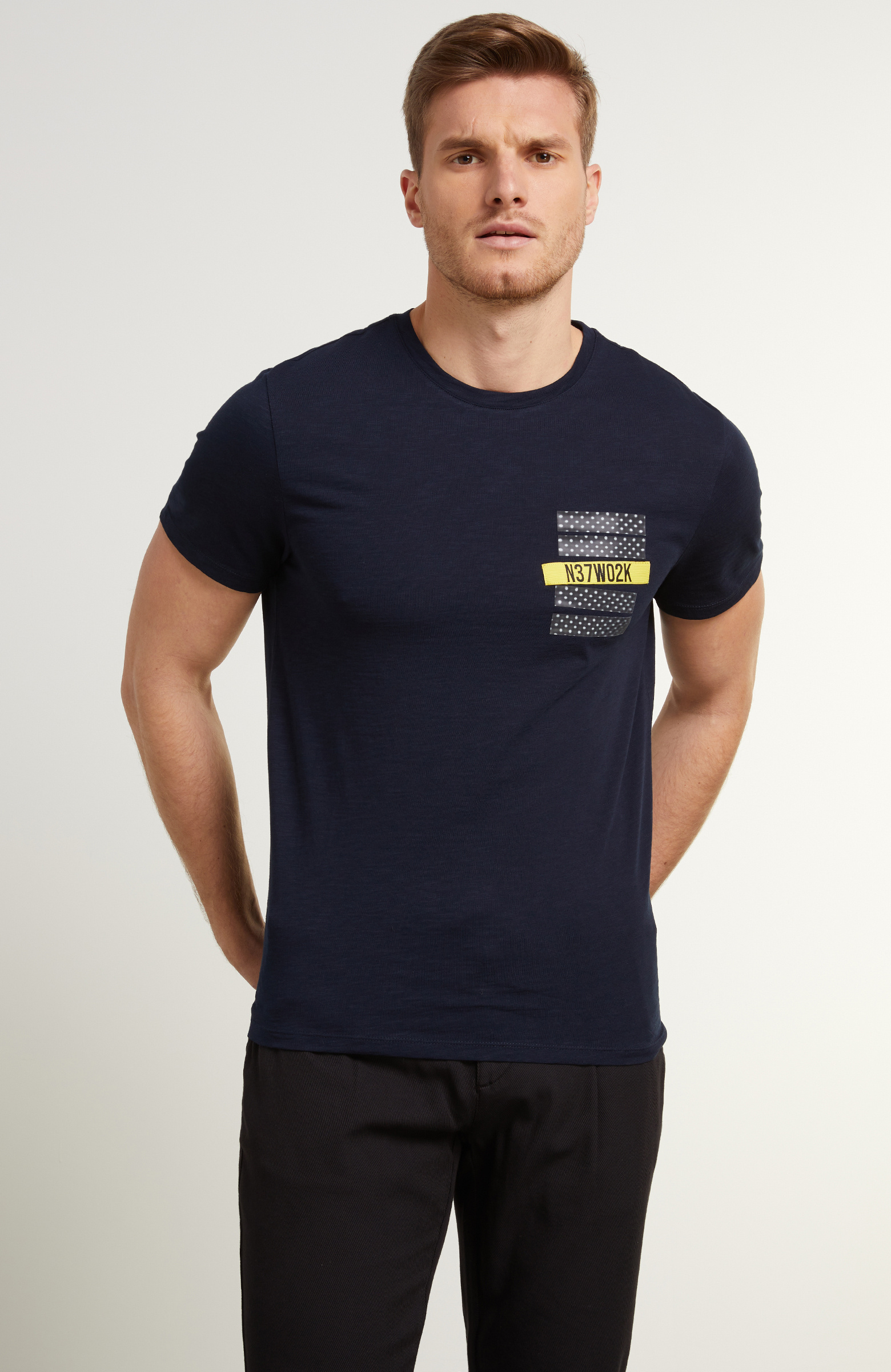 Slim Fit Lacivert Baskılı Basic T-shirt Slim Fit Lacivert Baskılı Basic T-shirt