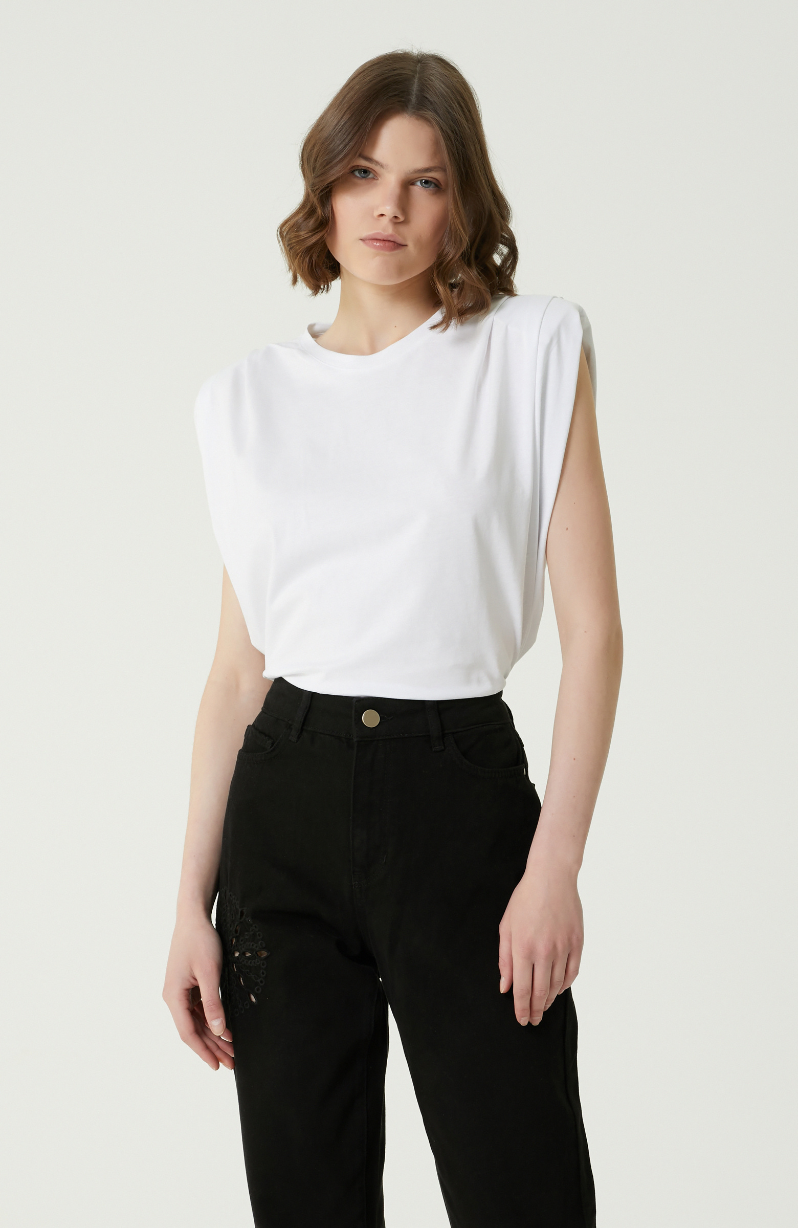 Beyaz Bisiklet Yaka T-shirt