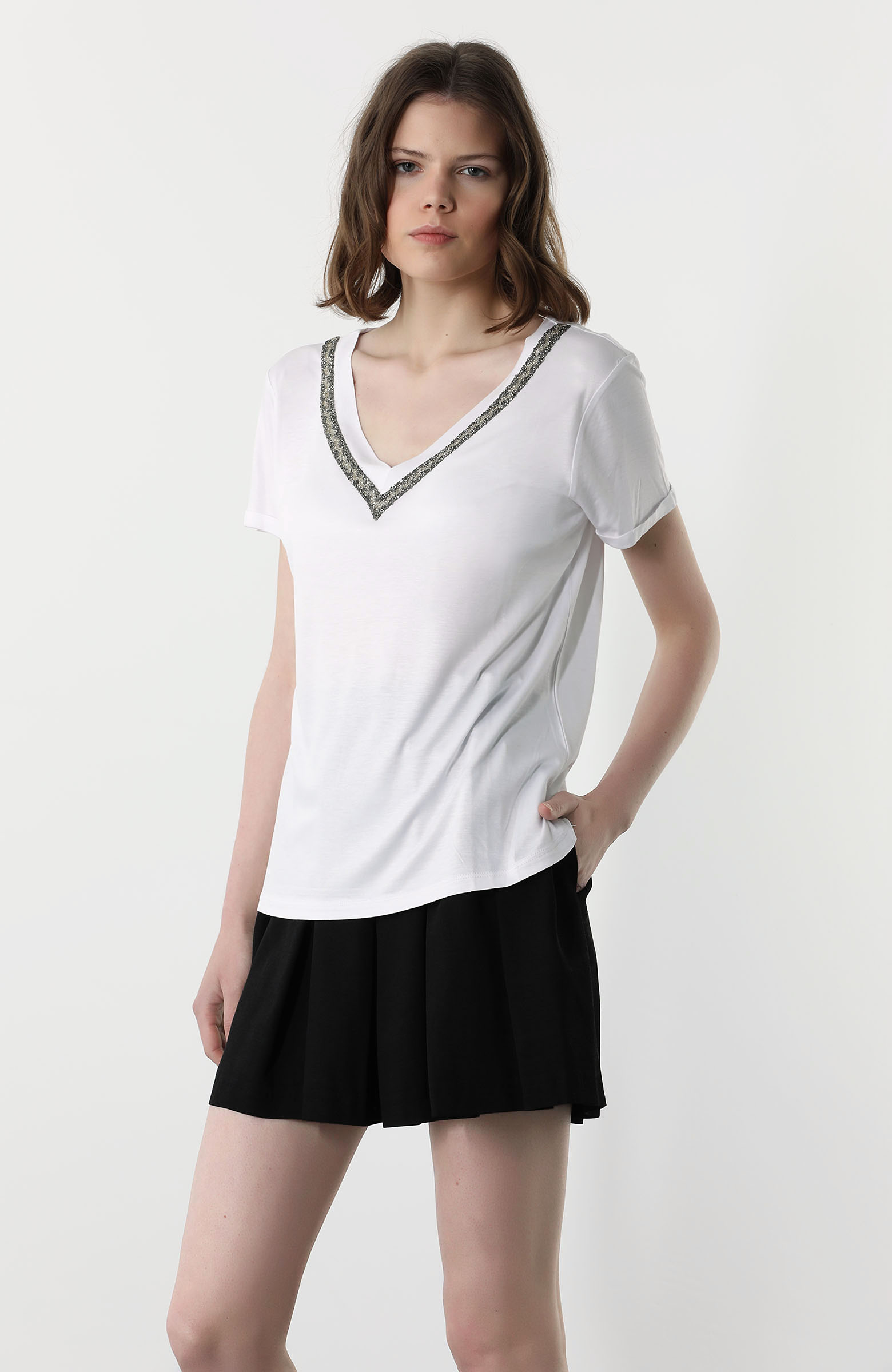 Beyaz Parlak Şeritli T-shirt