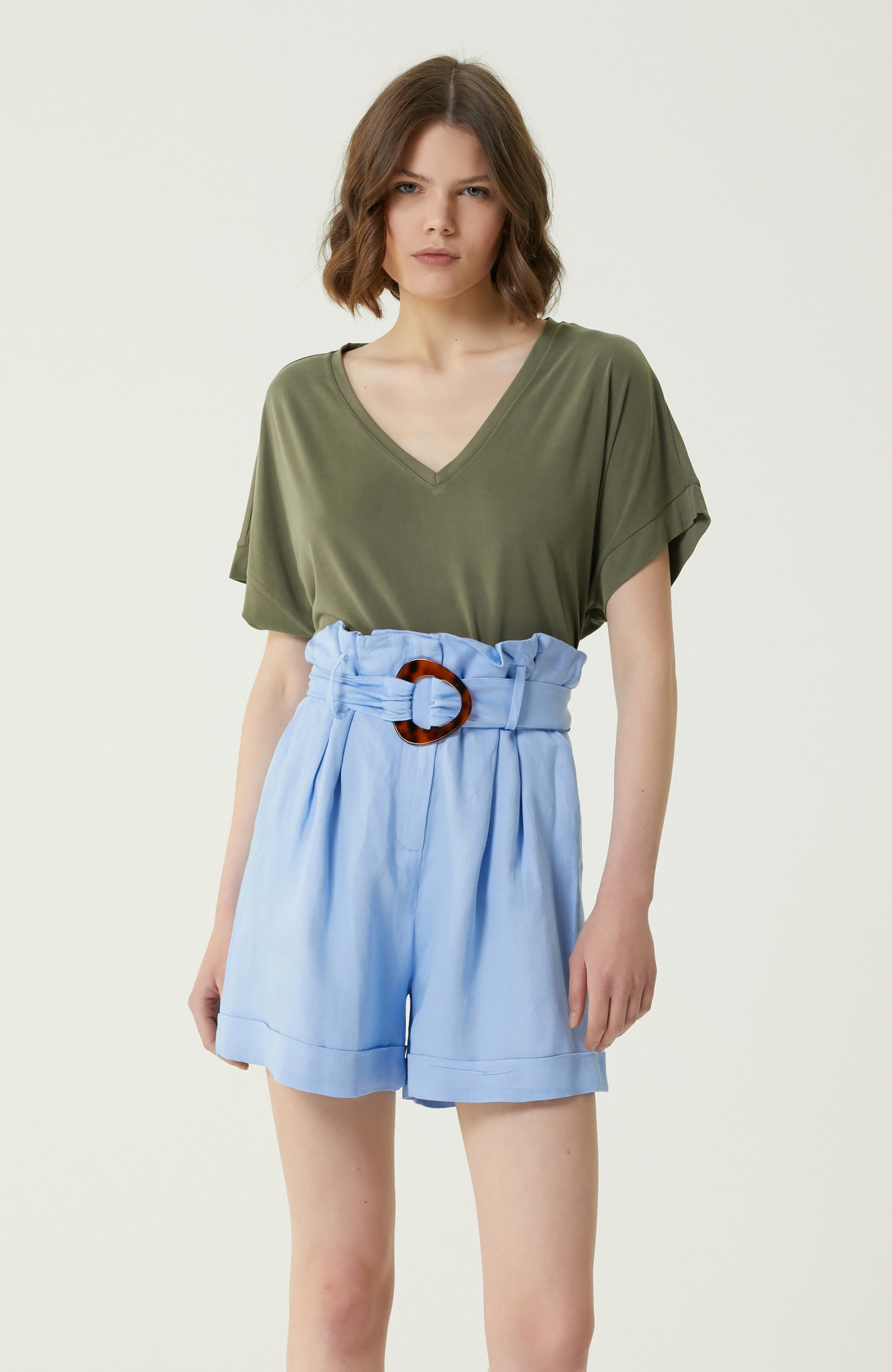 Basic Fit Haki V Yaka T-shirt Basic Fit Haki V Yaka T-shirt