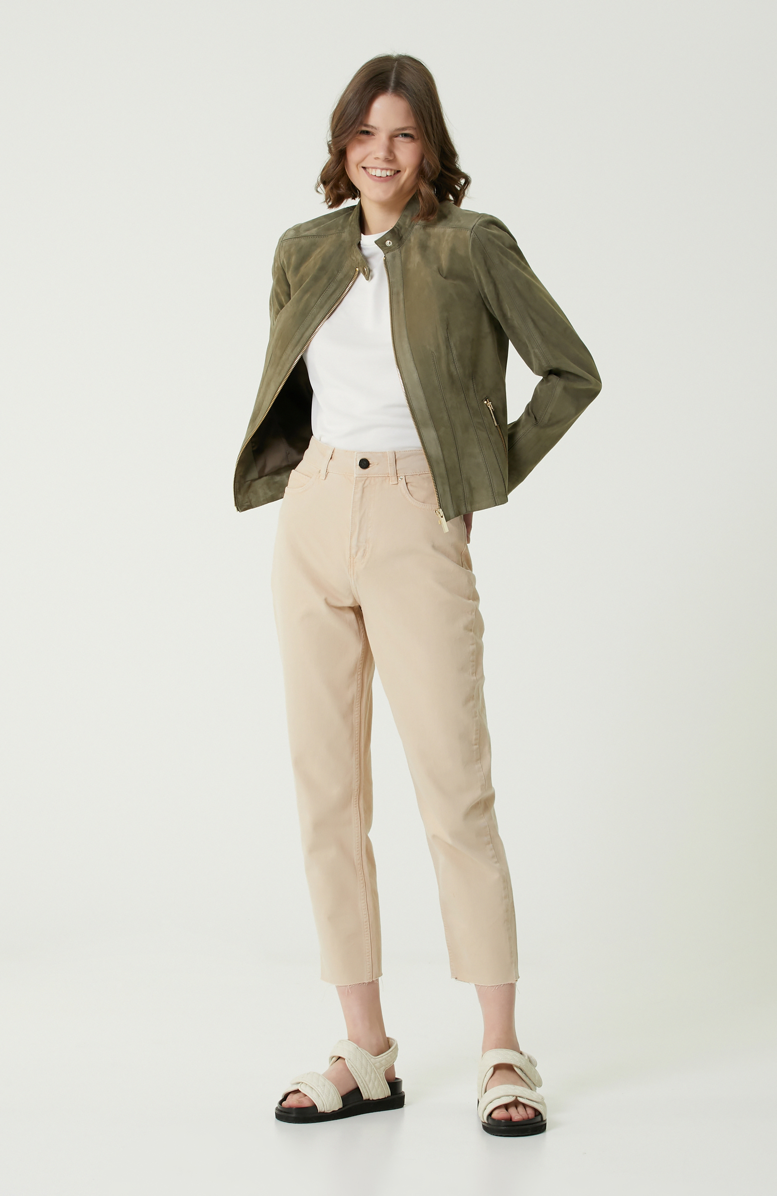 Basic Fit Bej Yüksek Bel Boru Paça Pantolon Basic Fit Bej Yüksek Bel Boru Paça Pantolon