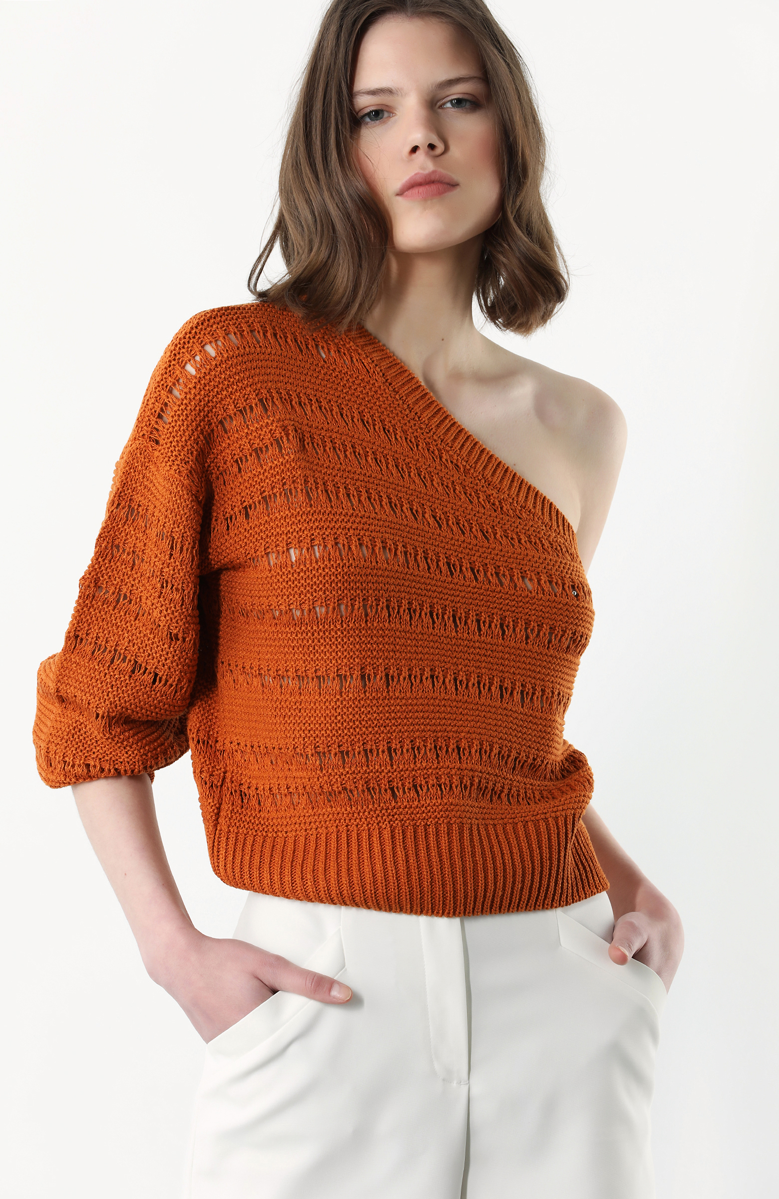 Slim Fit Turuncu Tek Omuzlu Kazak Slim Fit Turuncu Tek Omuzlu Kazak