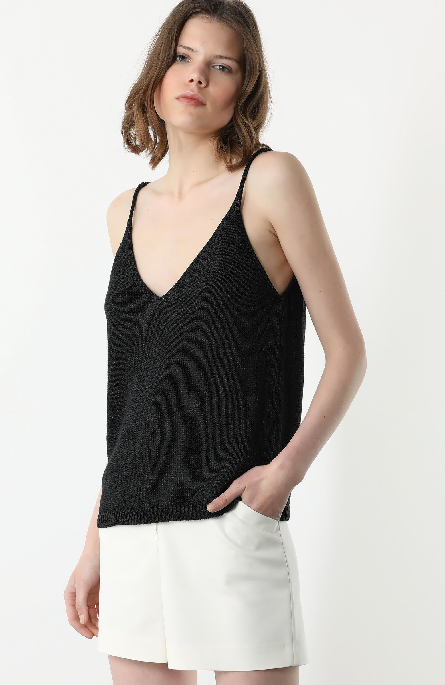 Slim Fit Siyah V Yaka Kolsuz Kazak