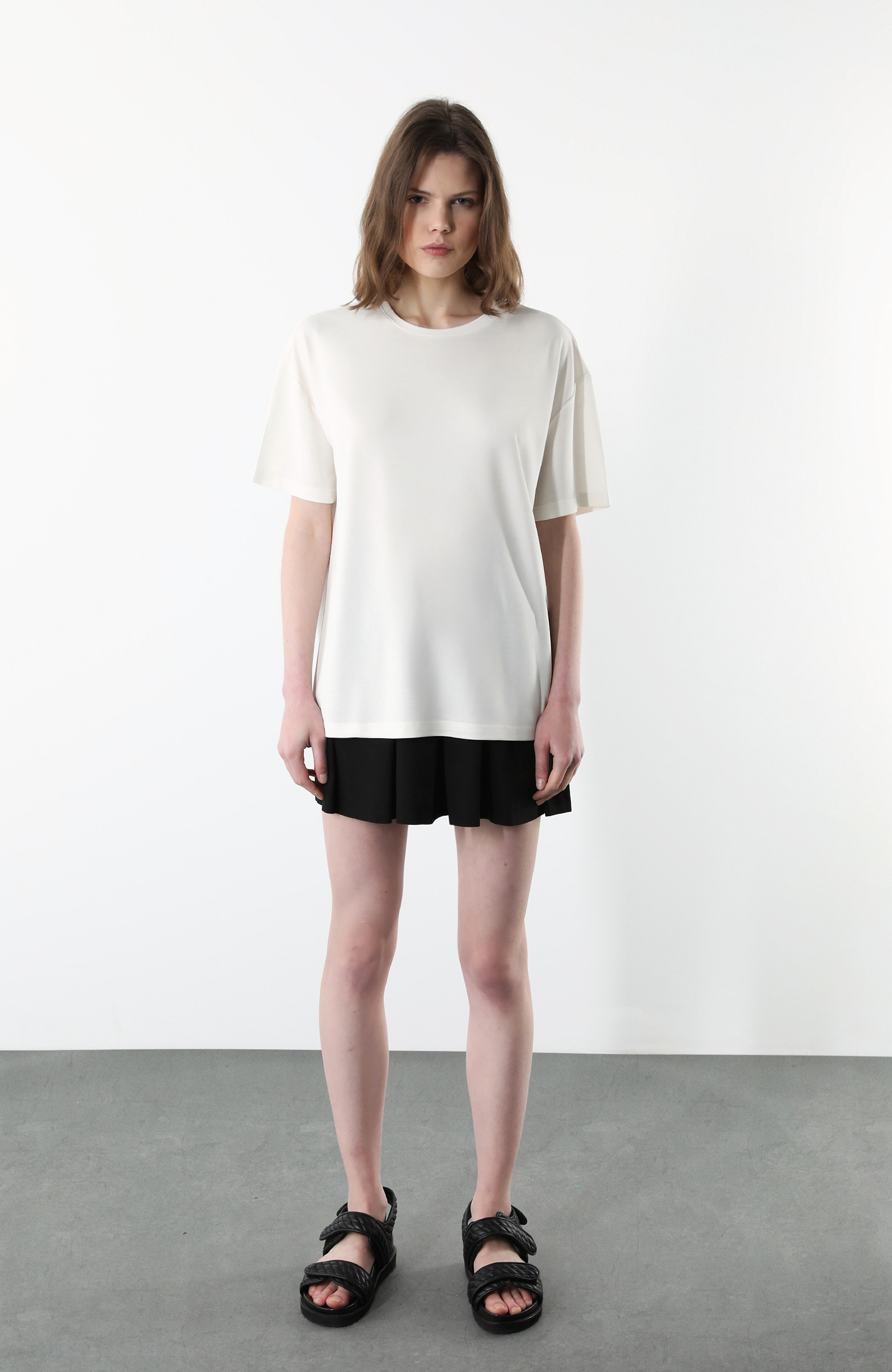 Ekru Bisiklet Yaka T-shirt