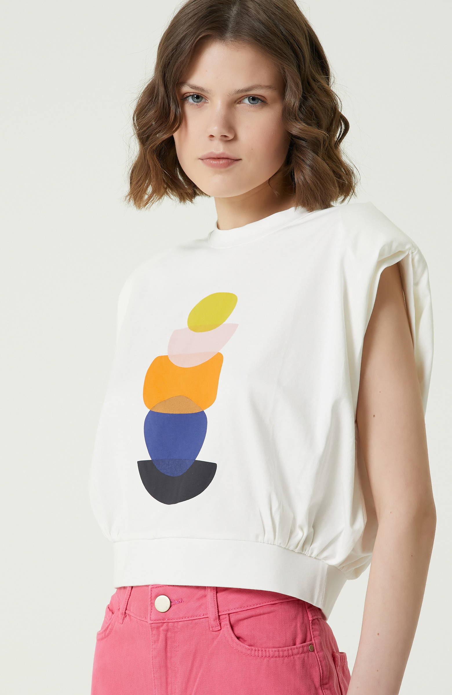 Ekru Bisiklet Yaka Baskılı T-shirt