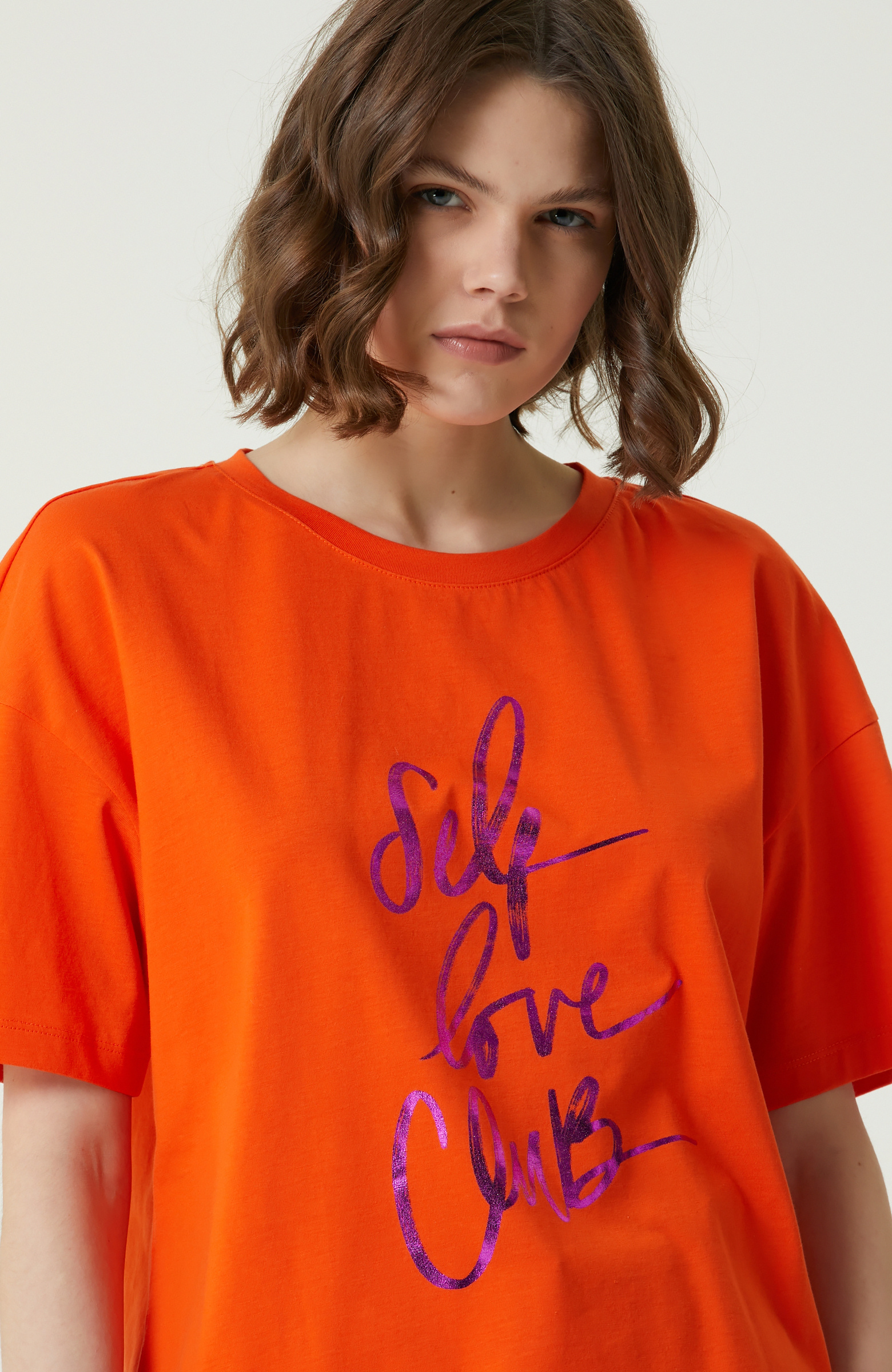 Turuncu Yazı Baskılı T-shirt