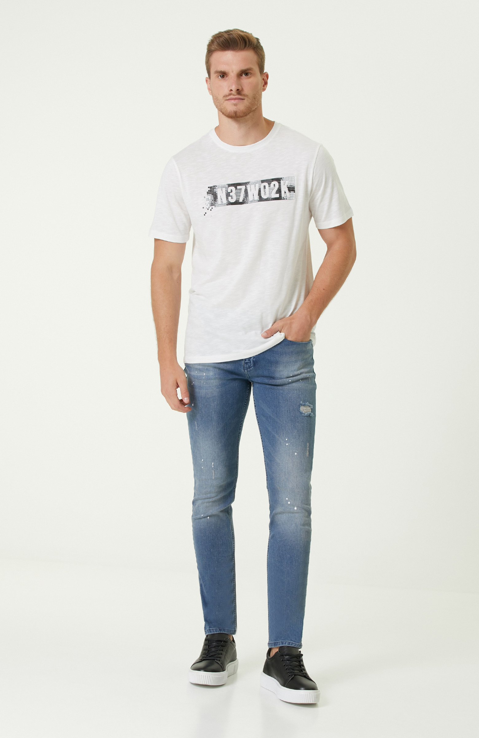 Slim Fit Mavi Yıpratmalı Jean Pantolon Slim Fit Mavi Yıpratmalı Jean Pantolon