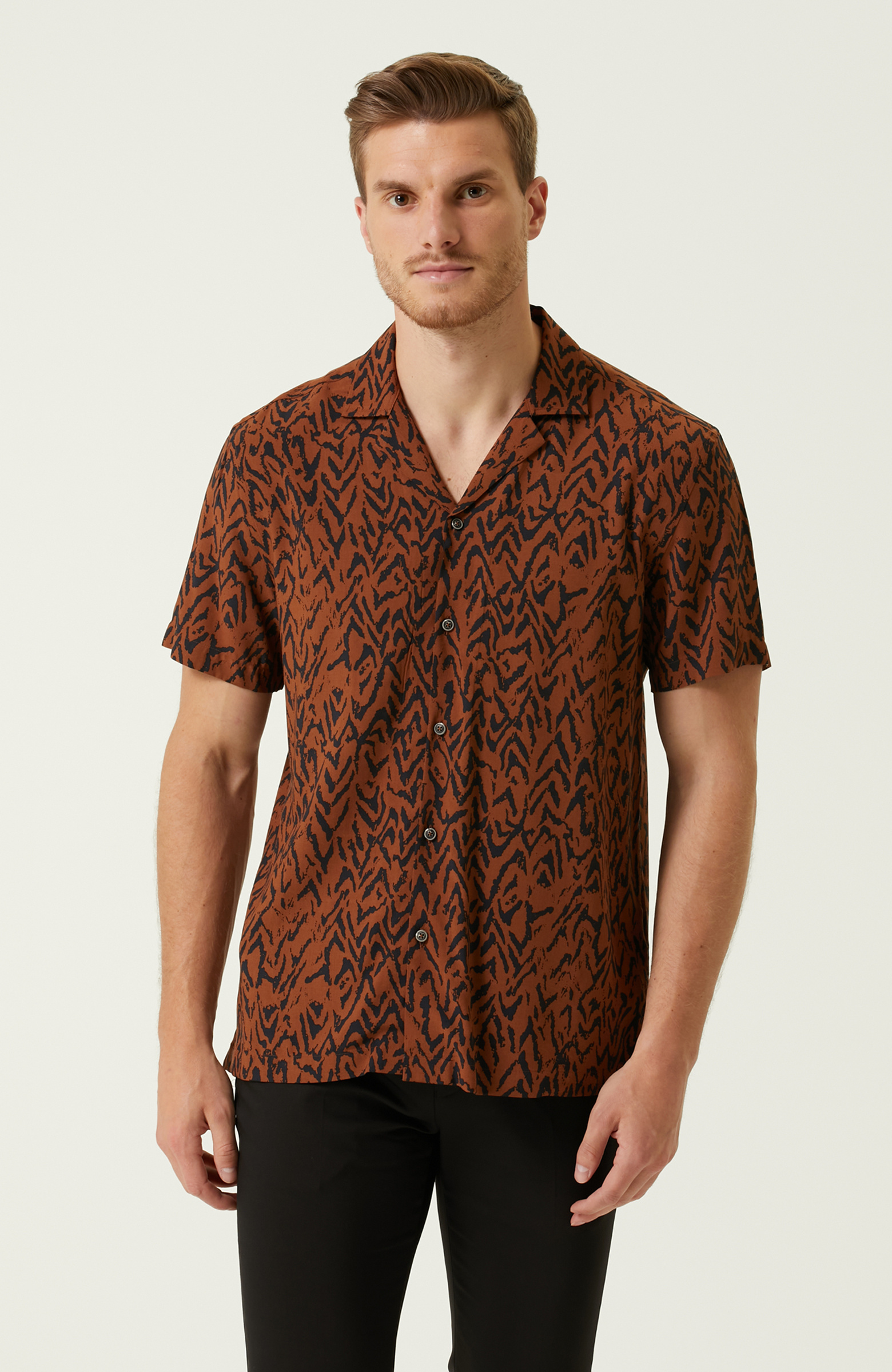 Comfort Fit Tütün Desenli Gömlek