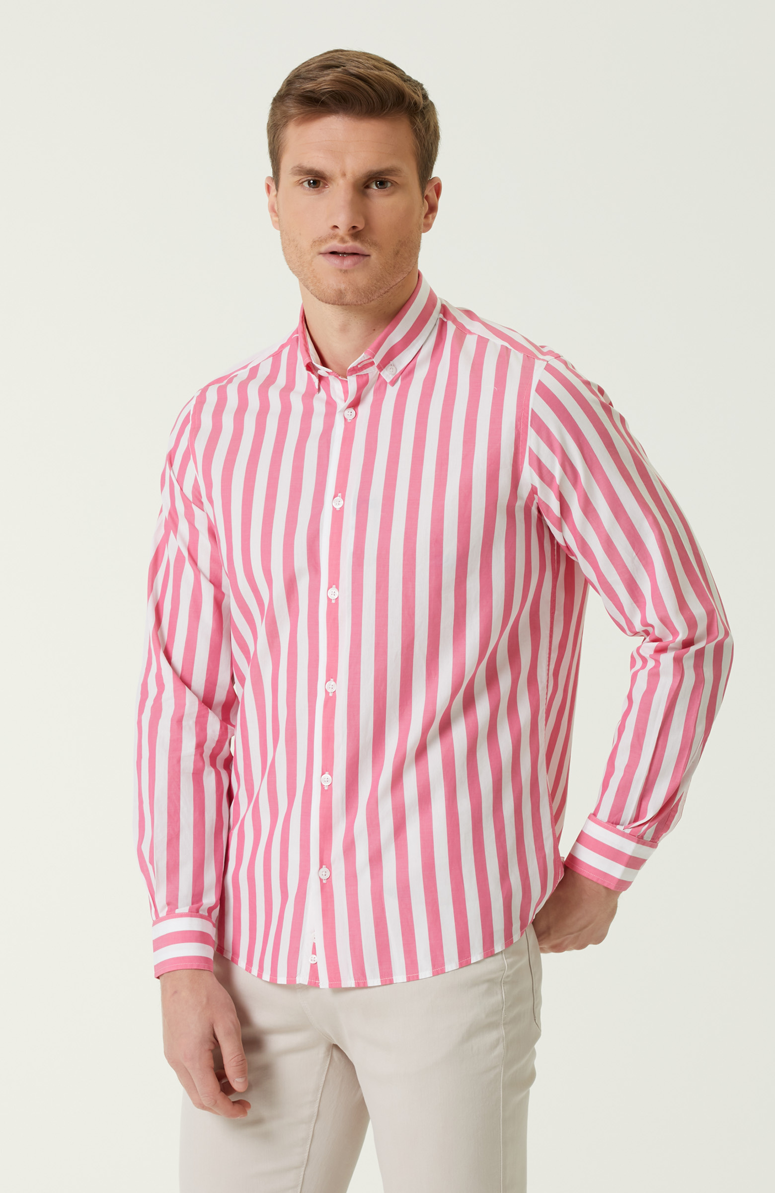 Comfort Fit Kırmızı Beyaz Çizgili Gömlek