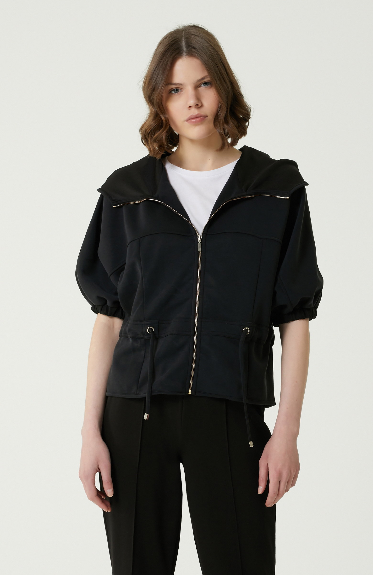 Basic Fit Siyah Kapüşonlu Ceket Basic Fit Siyah Kapüşonlu Ceket