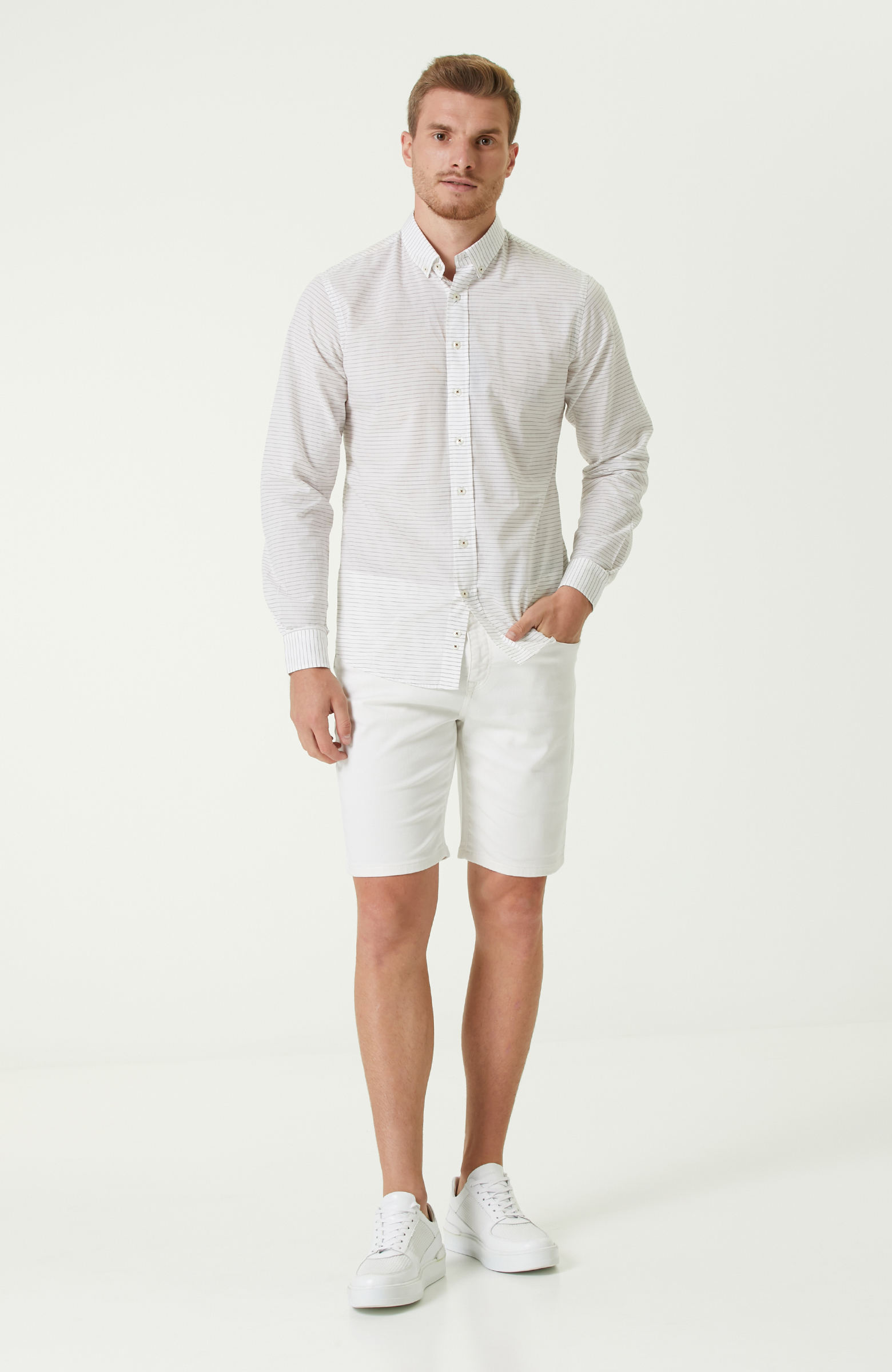 Slim Fit Beyaz Jean Şort