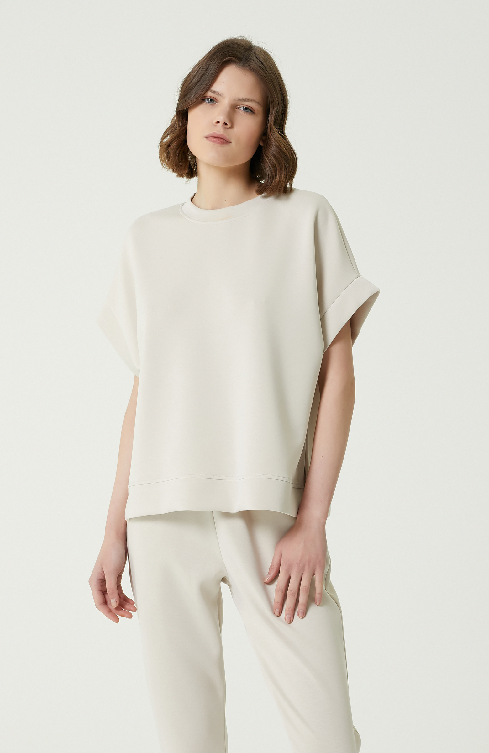 Bej Bisiklet Yaka Kısa Kol Sweatshirt