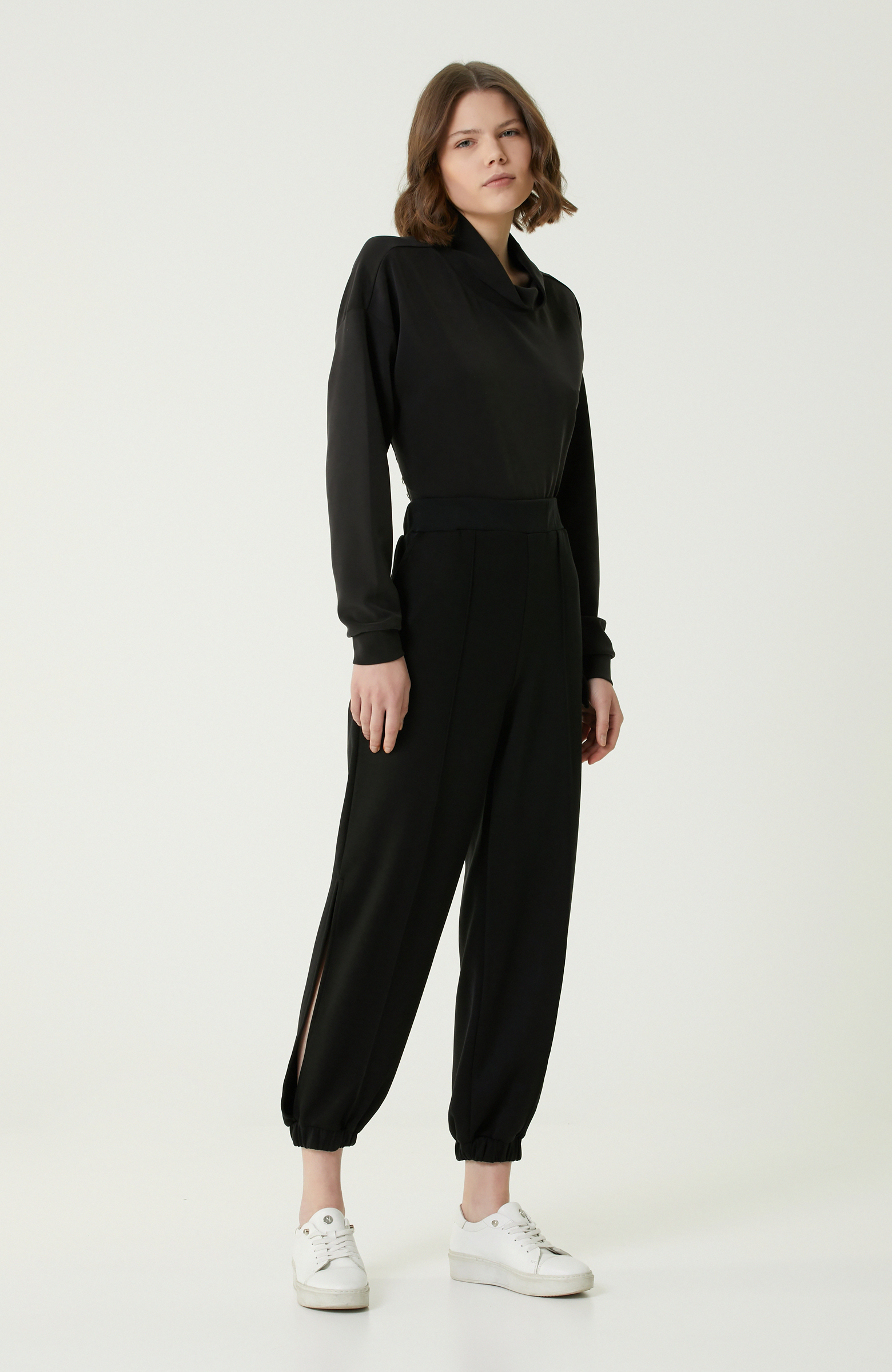 Basic Fit Siyah Beli Kordonlu Jogger Eşofman Altı Basic Fit Siyah Beli Kordonlu Jogger Eşofman Altı