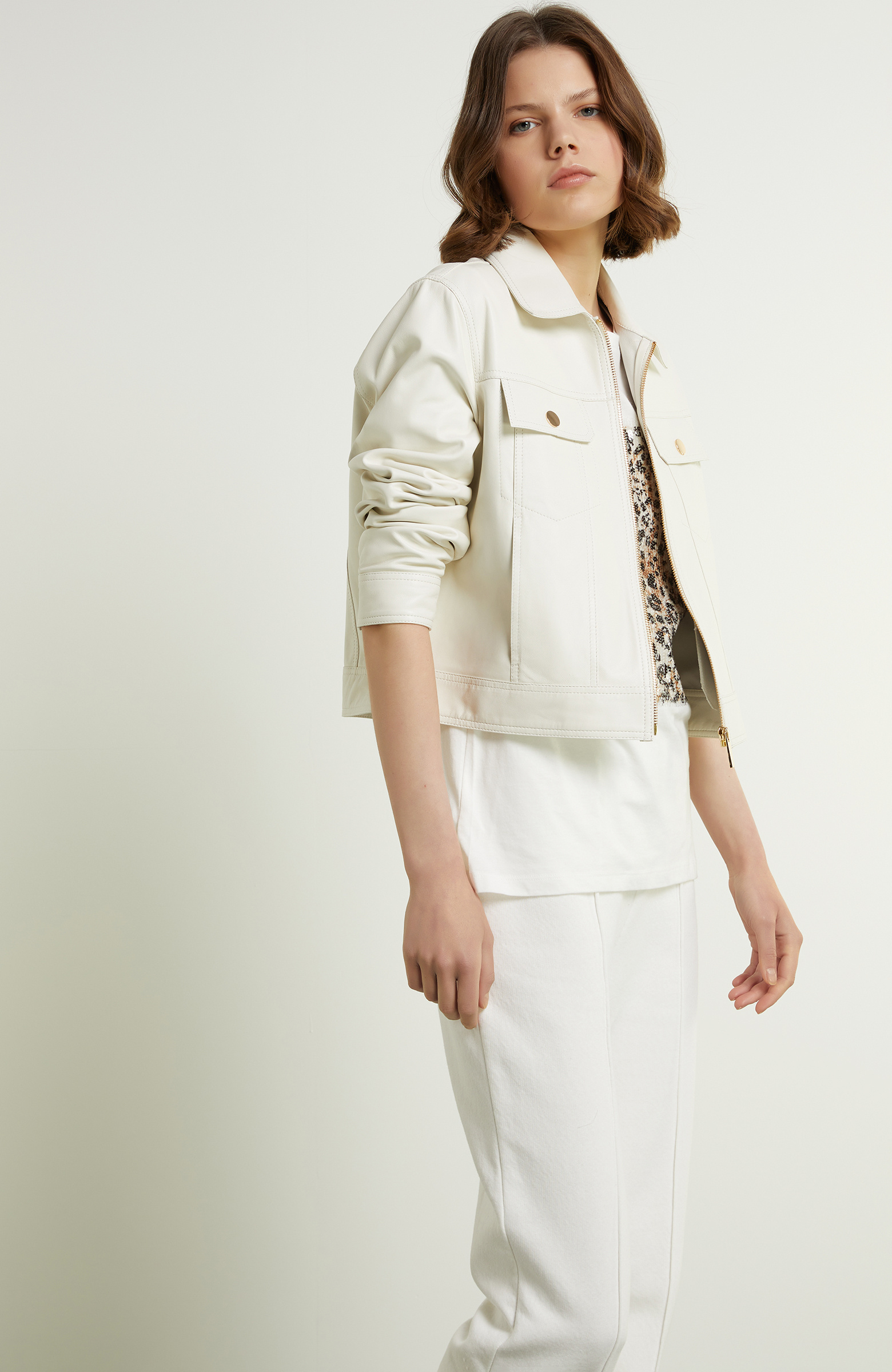 Beyaz İngiliz Yaka Ceket