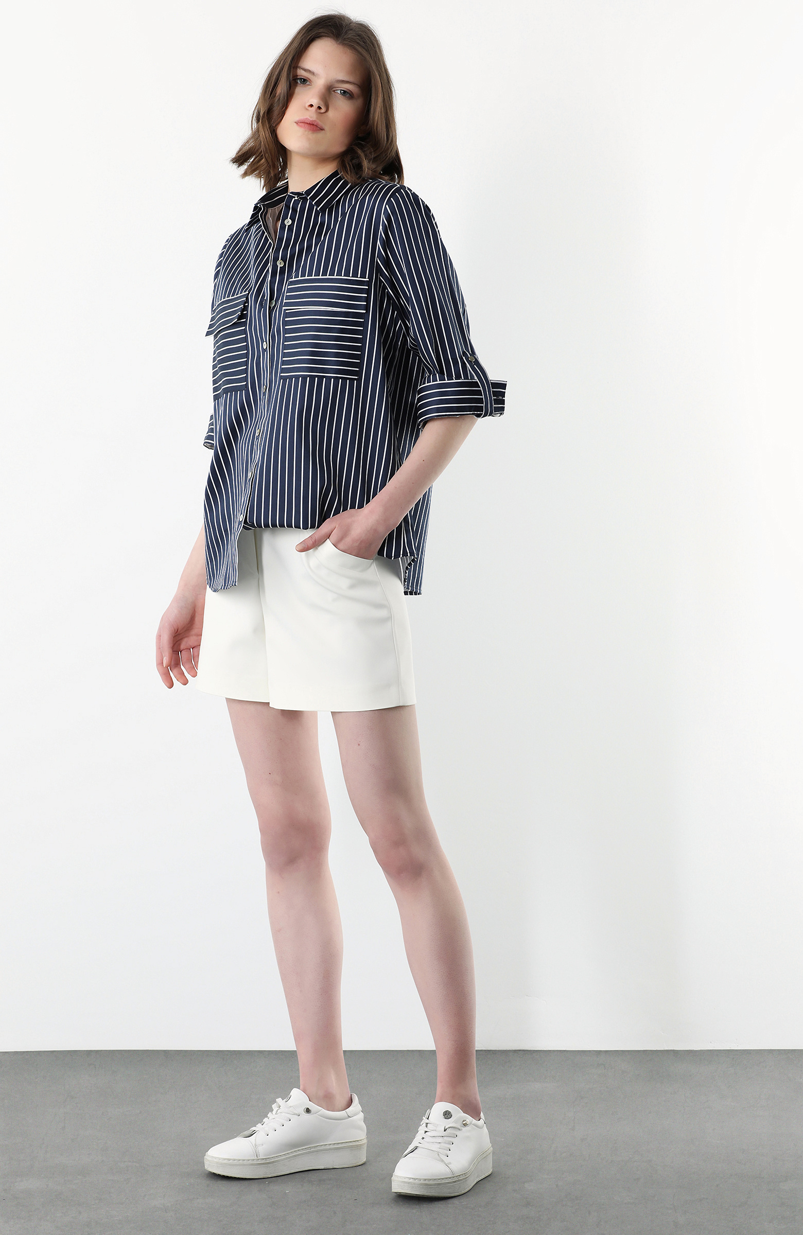 Regular Fit Lacivert Çizgili Gömlek