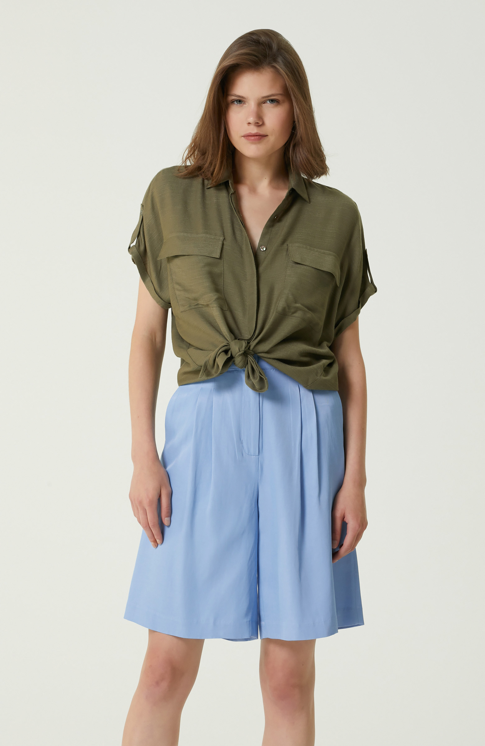 Slim Fit Haki Bağlama Detaylı Gömlek