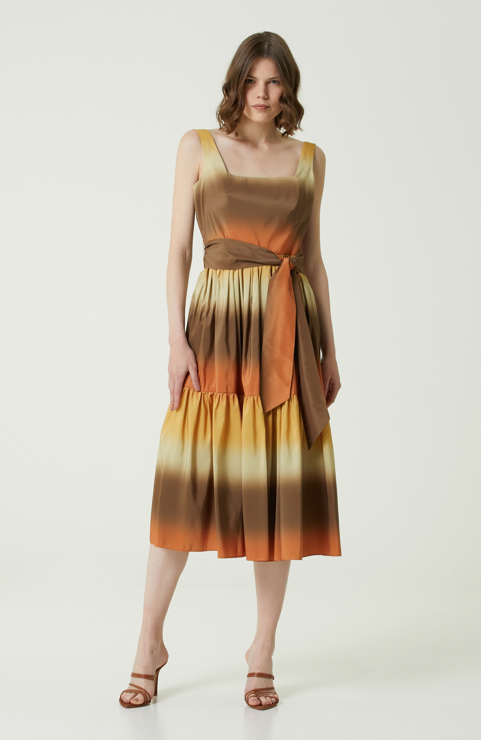 Hardal U Yaka Degradeli Midi Elbise Hardal U Yaka Degradeli Midi Elbise