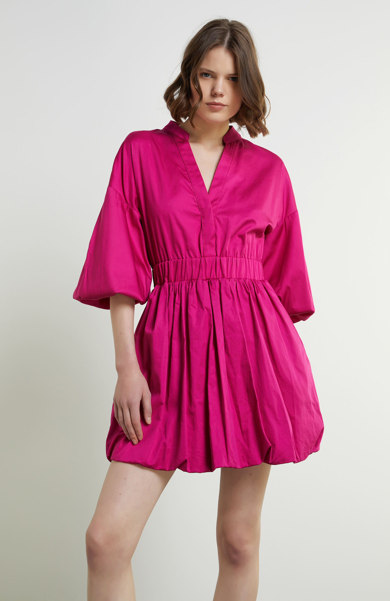 Fuşya V Yaka Balon Kol Mini Elbise Fuşya V Yaka Balon Kol Mini Elbise