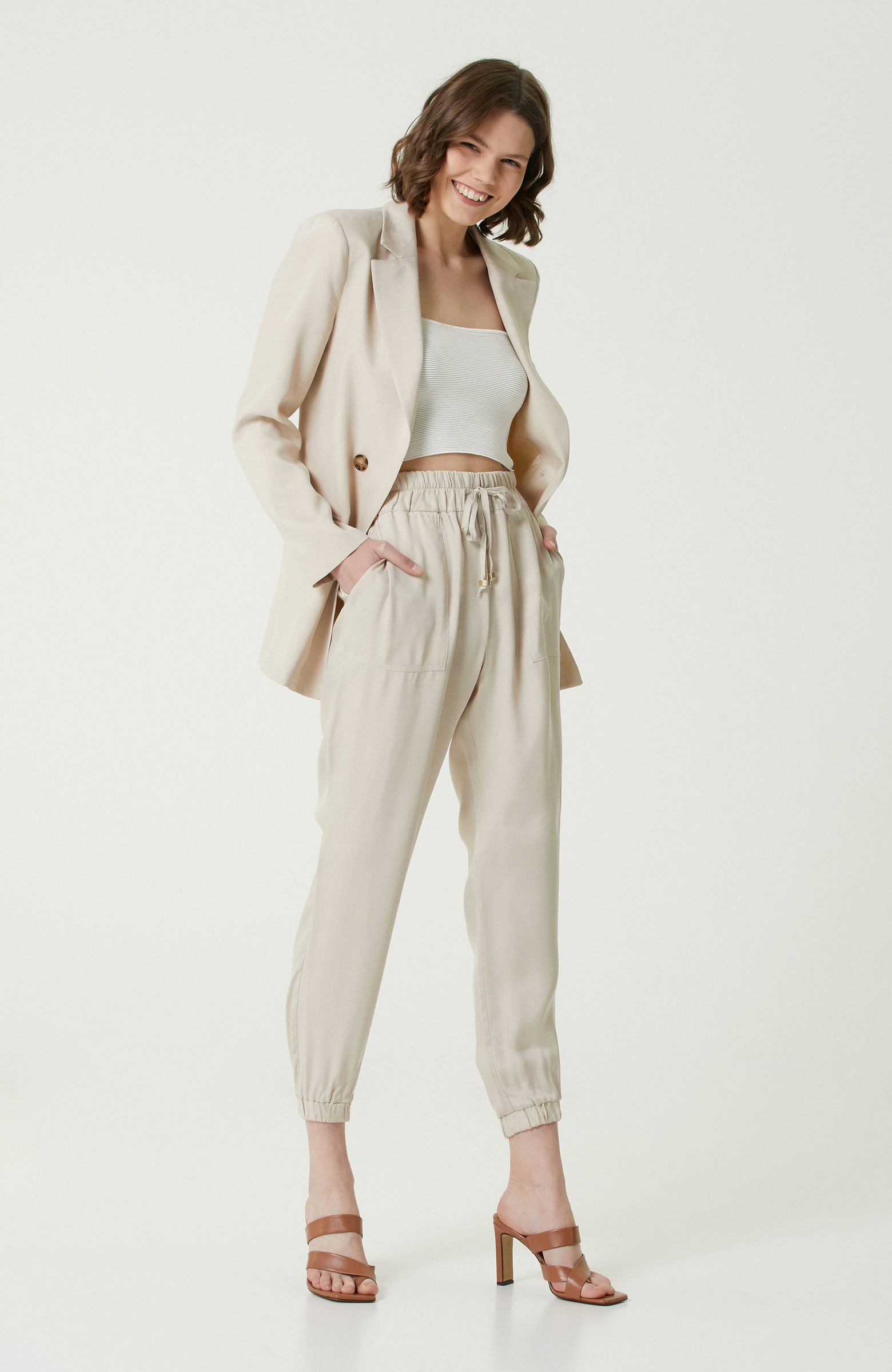 Bej Beli Kordonlu Jogger Pantolon Bej Beli Kordonlu Jogger Pantolon