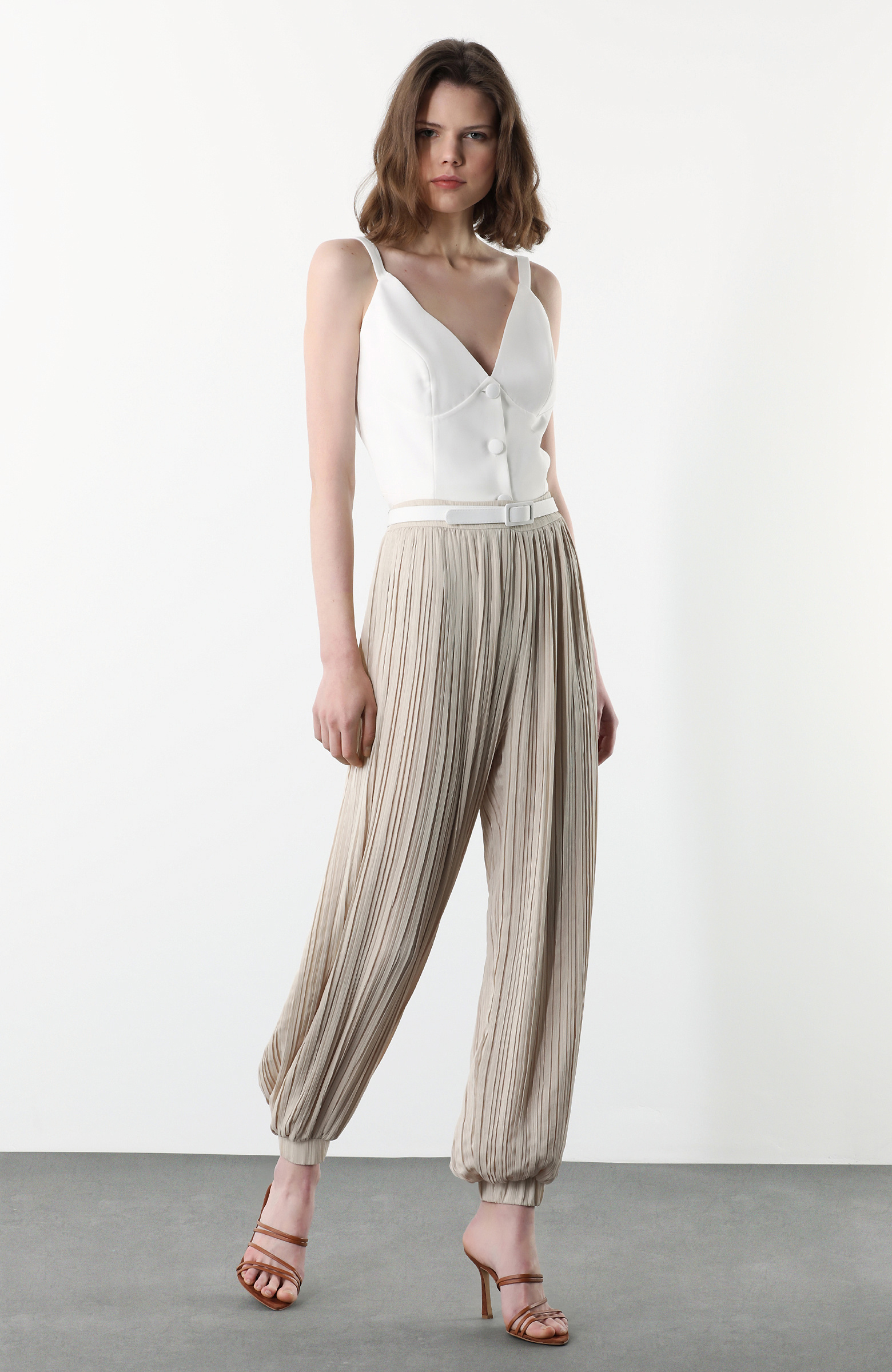 Regular Fit Bej Pilili Pantolon