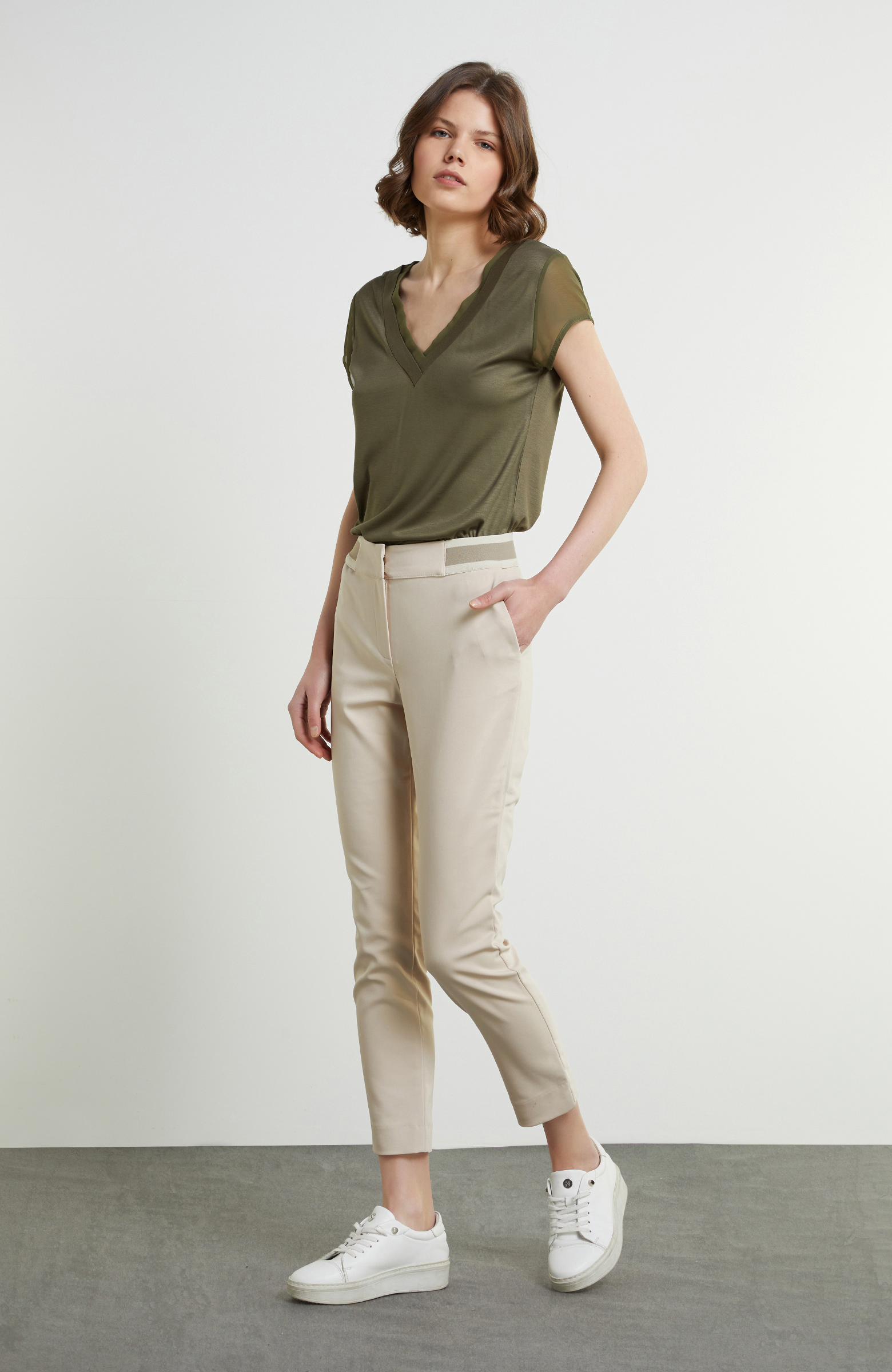 Slim Fit Taş Bant Detaylı Pantolon