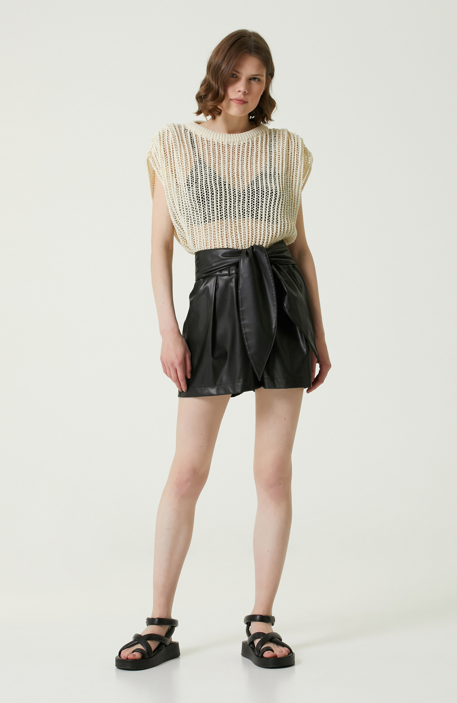 Siyah Yüksek Bel Şort