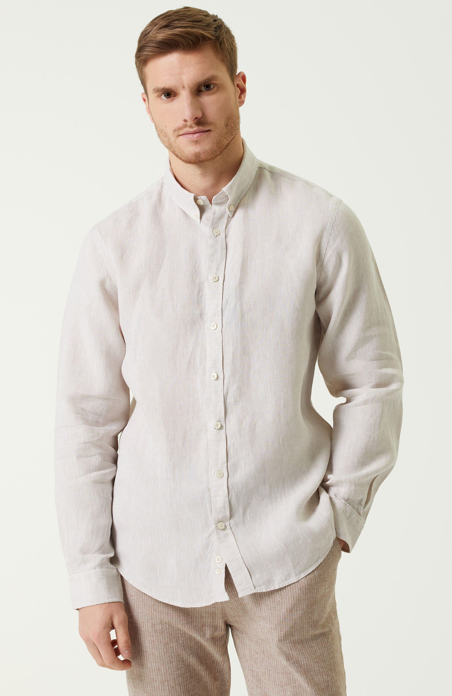 Comfort Fit Bej Düğmeli Yaka Keten Gömlek Comfort Fit Bej Düğmeli Yaka Keten Gömlek