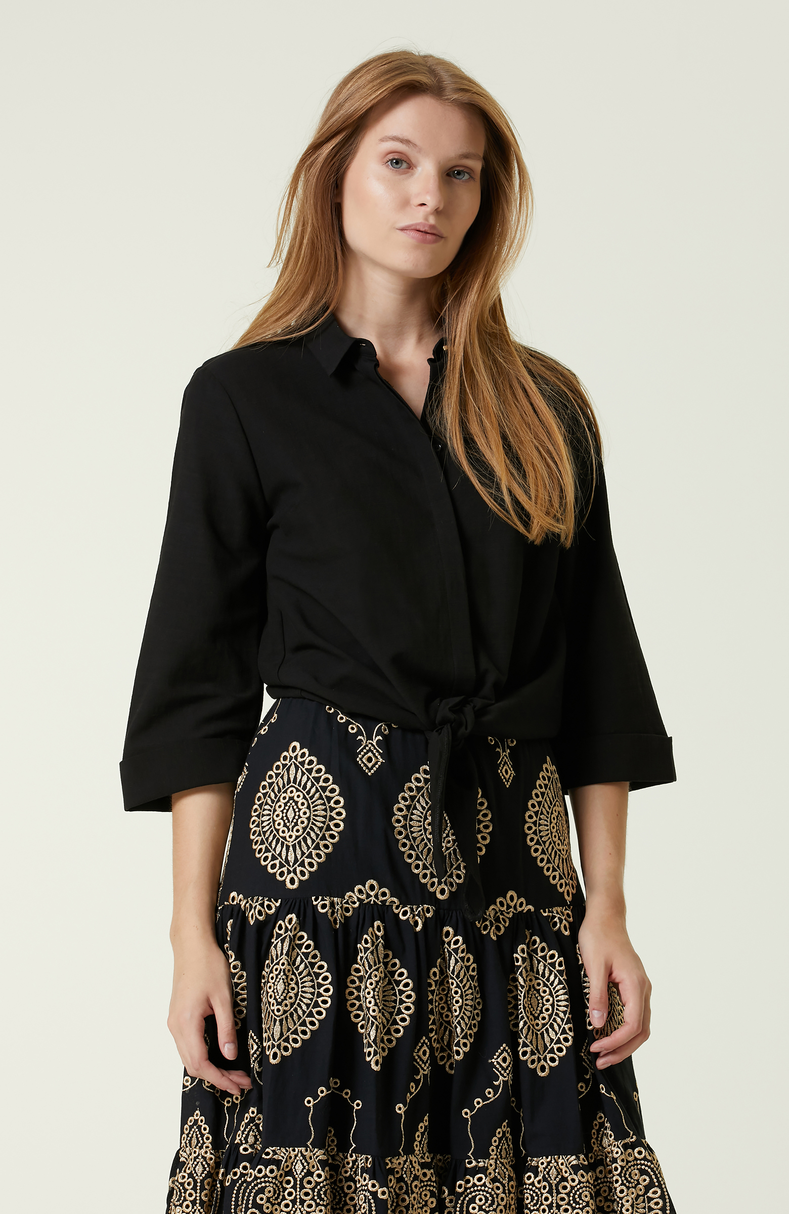 Siyah Beli Bağcıklı Gömlek