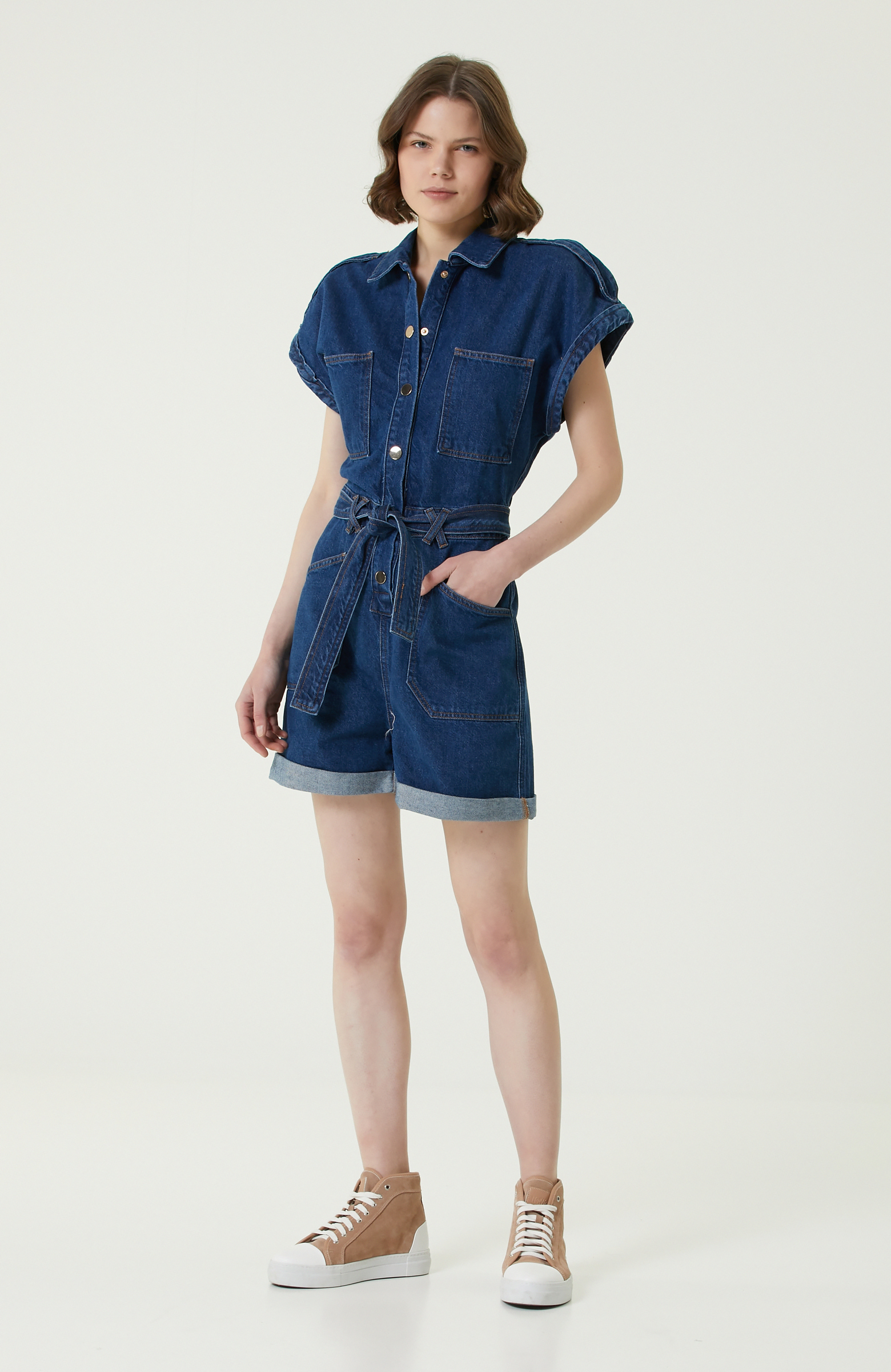 Slim Fit Beli Kuşaklı Mini Jean Tulum Slim Fit Beli Kuşaklı Mini Jean Tulum