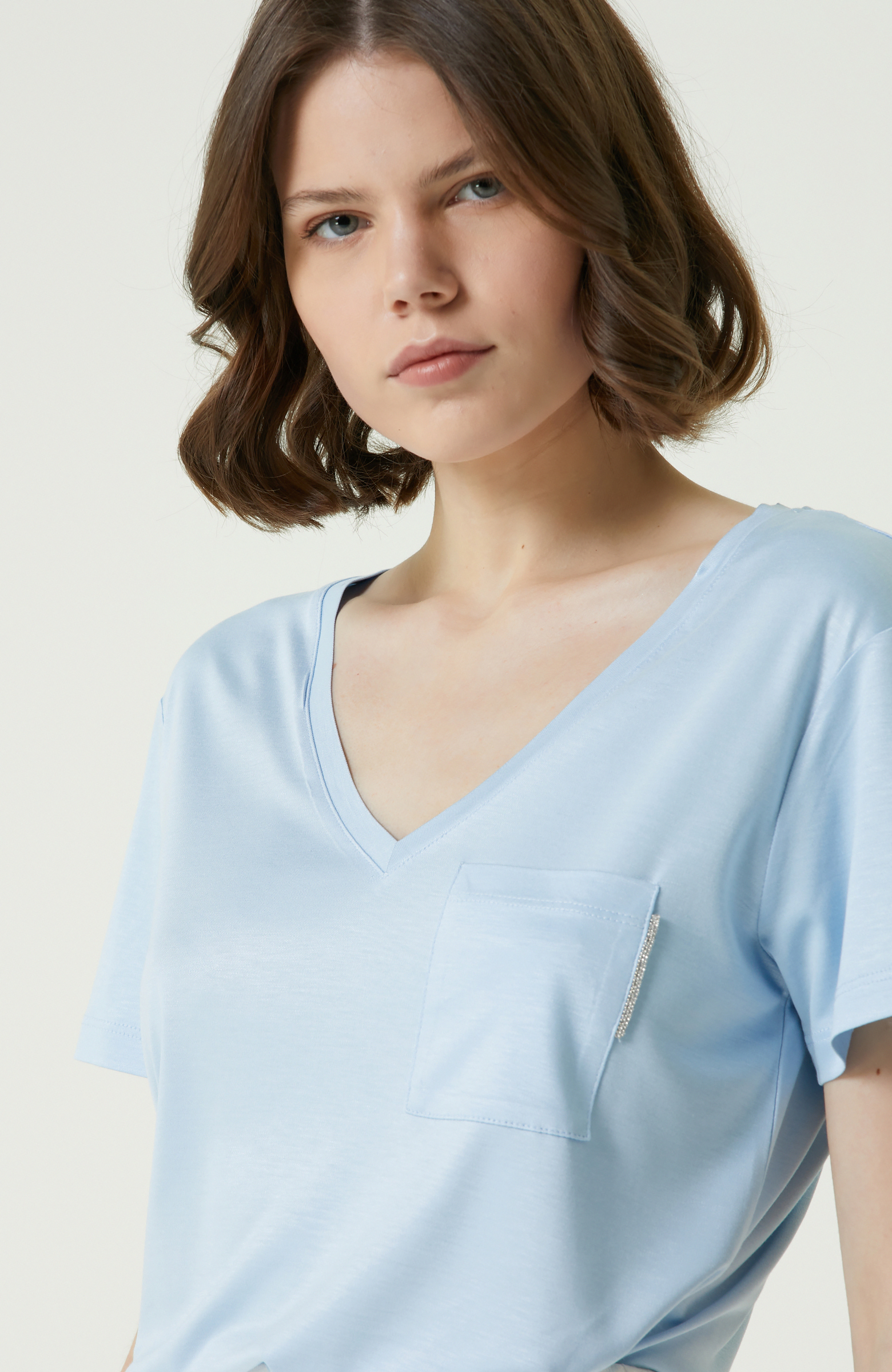 Açık Mavi V Yaka Basic T-shirt