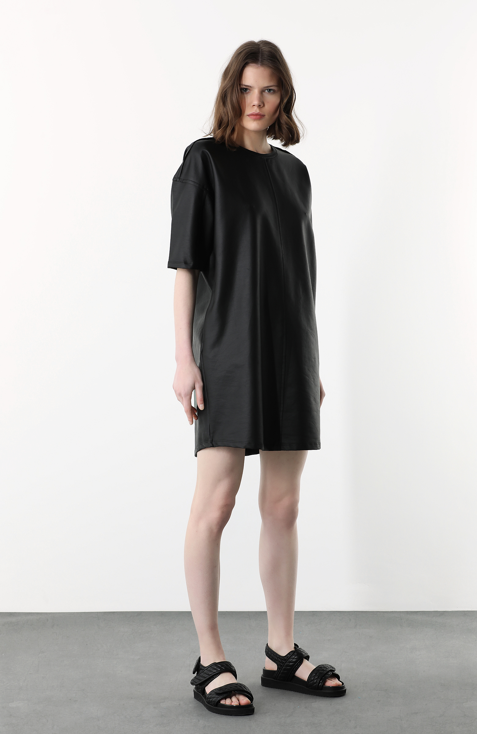 Siyah Cep Detaylı Mini Elbise Siyah Cep Detaylı Mini Elbise