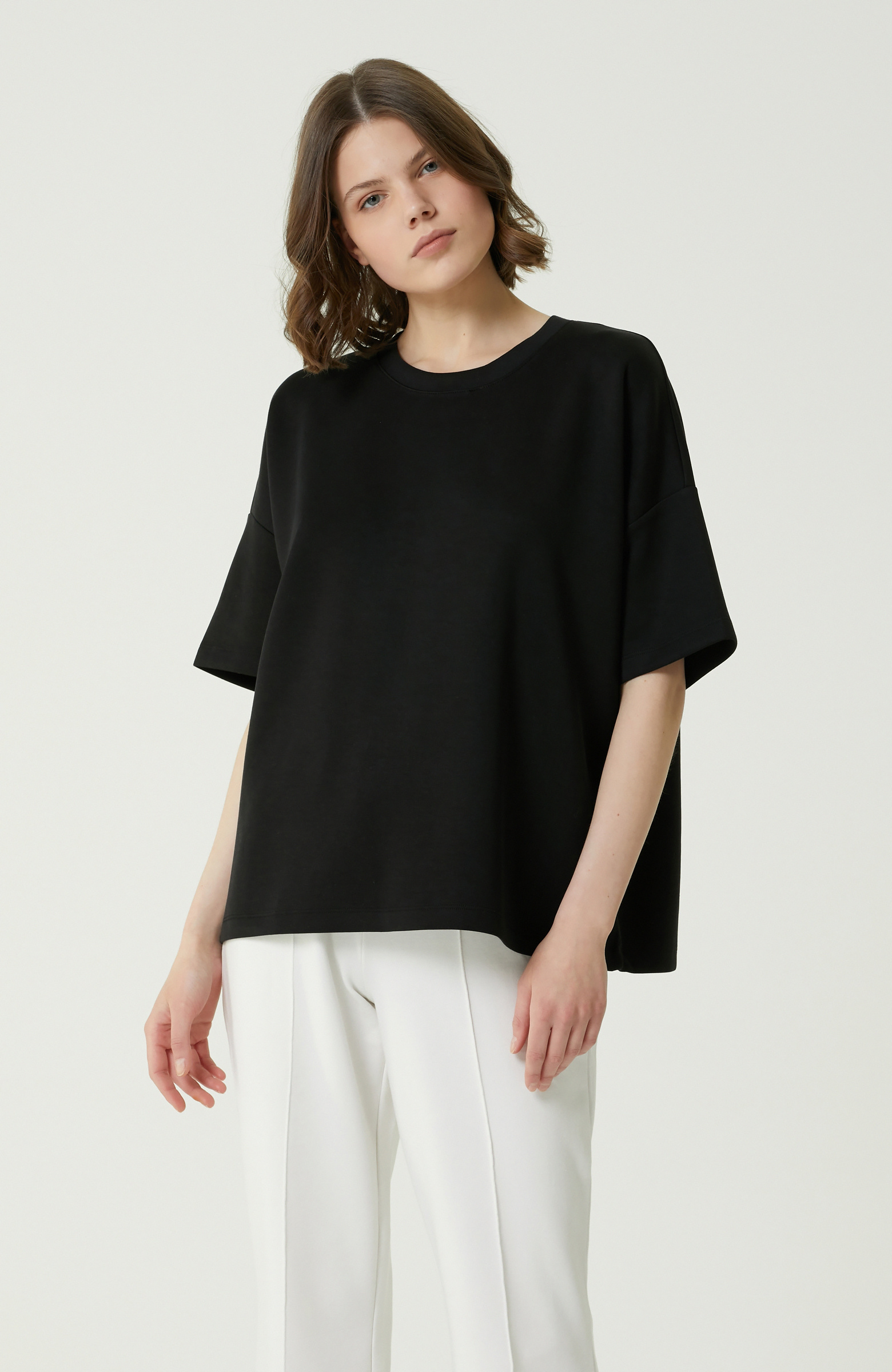 Siyah Bisiklet Yaka Bol T-shirt