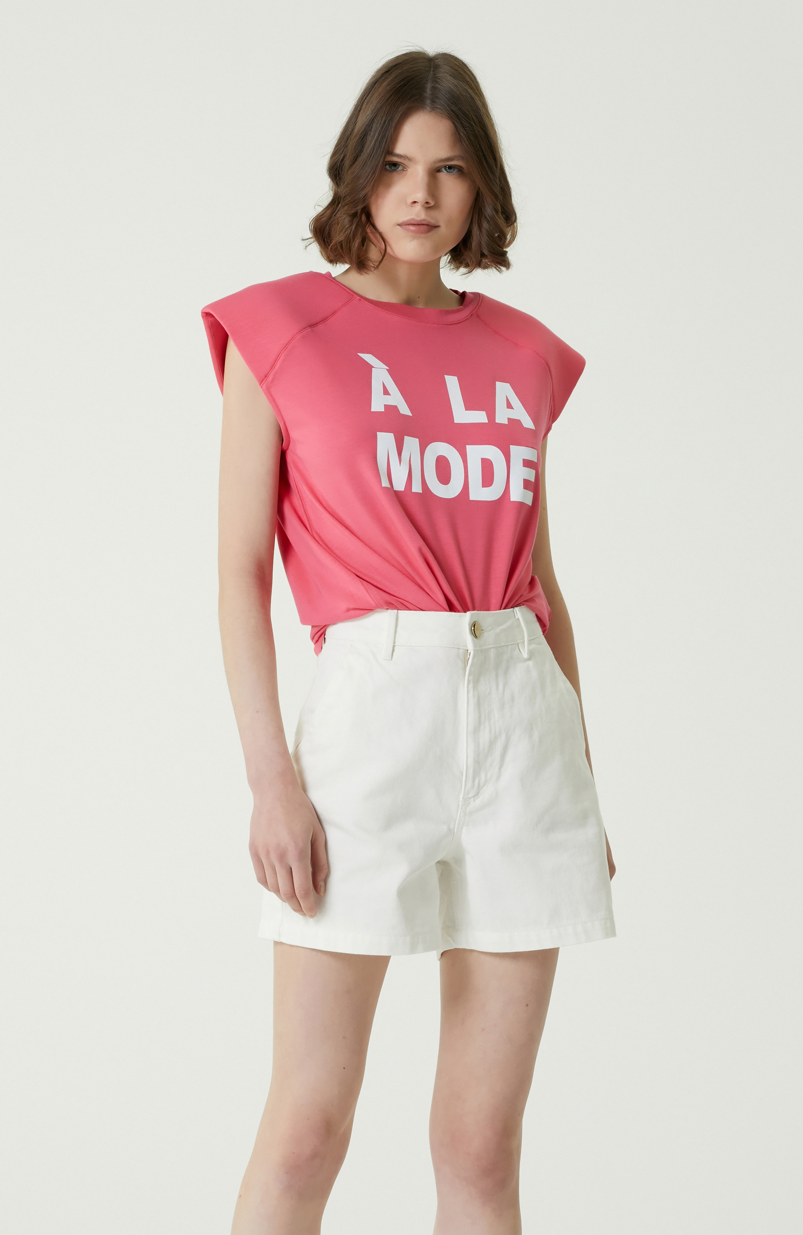 Pembe Bisiklet Yaka Baskılı Basic T-shirt