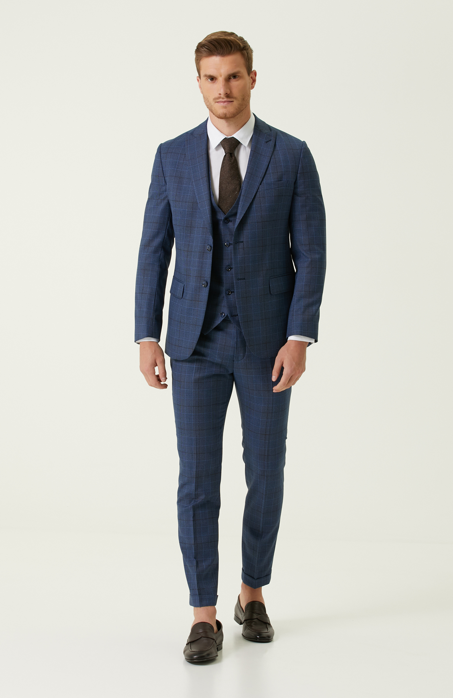 Slim Fit Saks Ekoseli Yelekli Yün Takım Elbise Slim Fit Saks Ekoseli Yelekli Yün Takım Elbise
