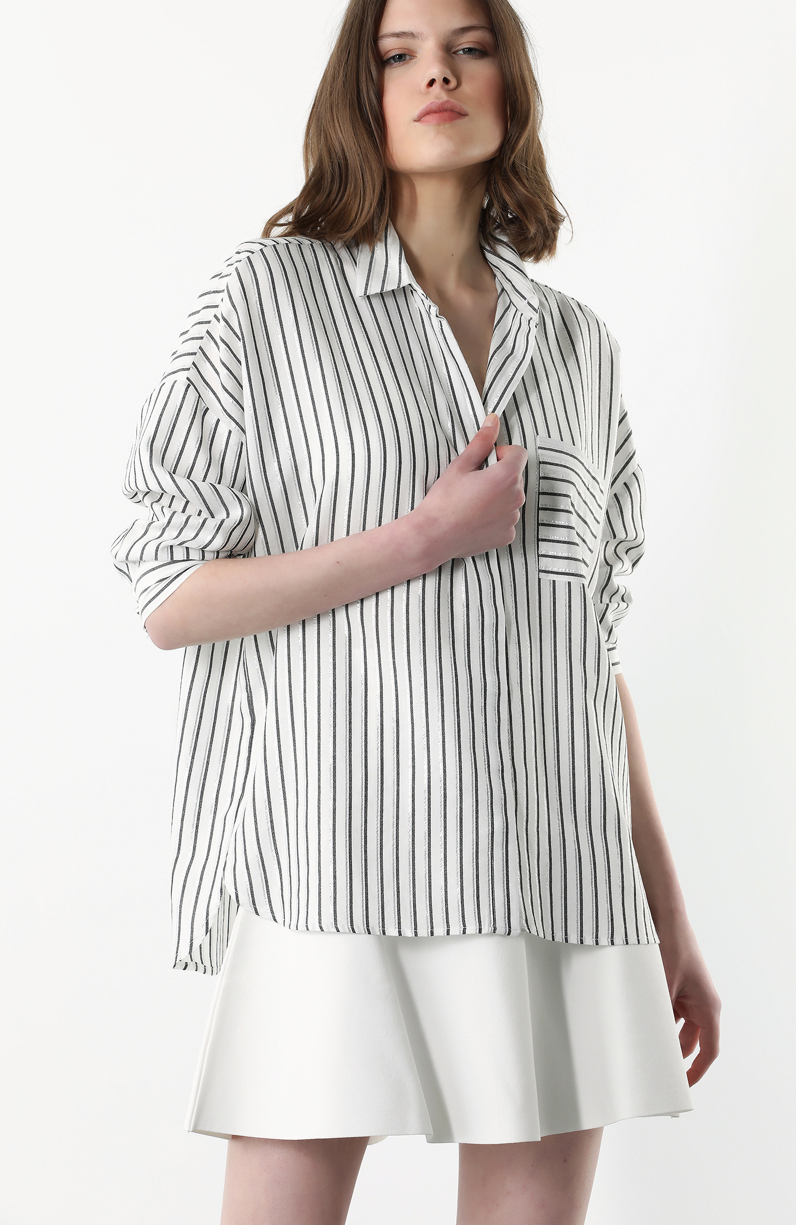 Basic Fit Beyaz Gri Çizgili Gömlek