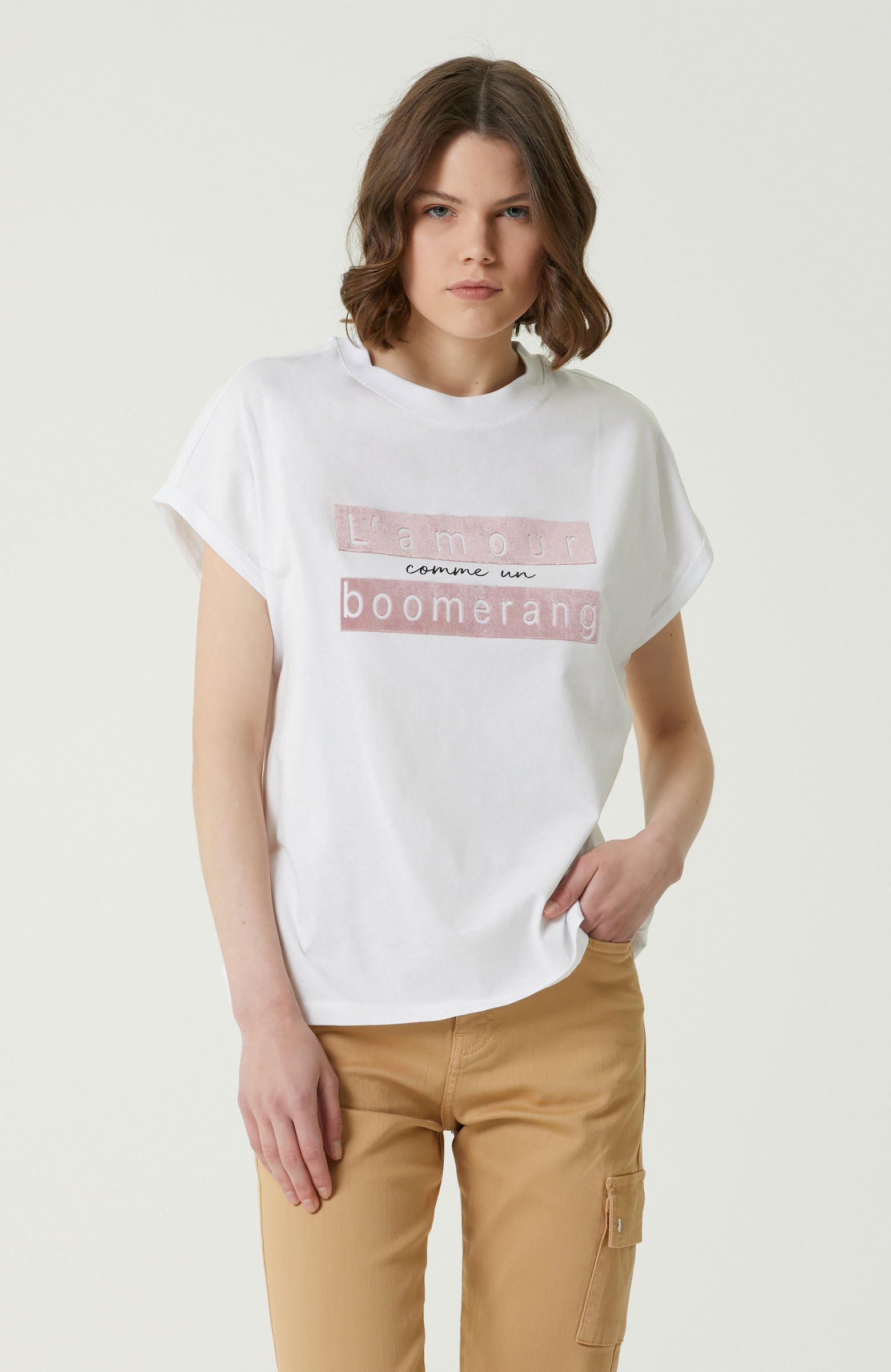 Basic Fit Beyaz Baskılı T-shirt Basic Fit Beyaz Baskılı T-shirt