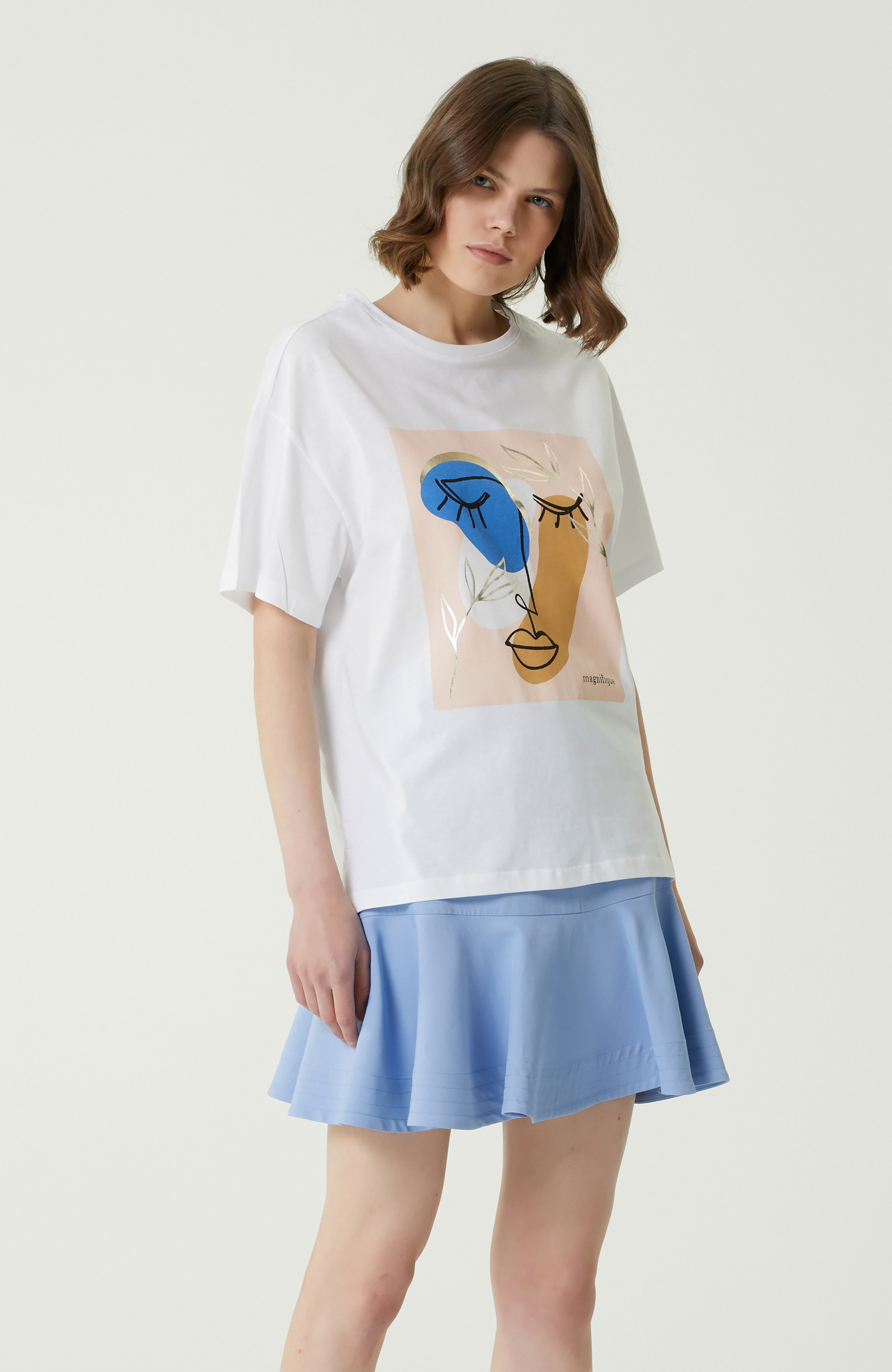 Beyaz Baskılı Basic T-shirt Beyaz Baskılı Basic T-shirt