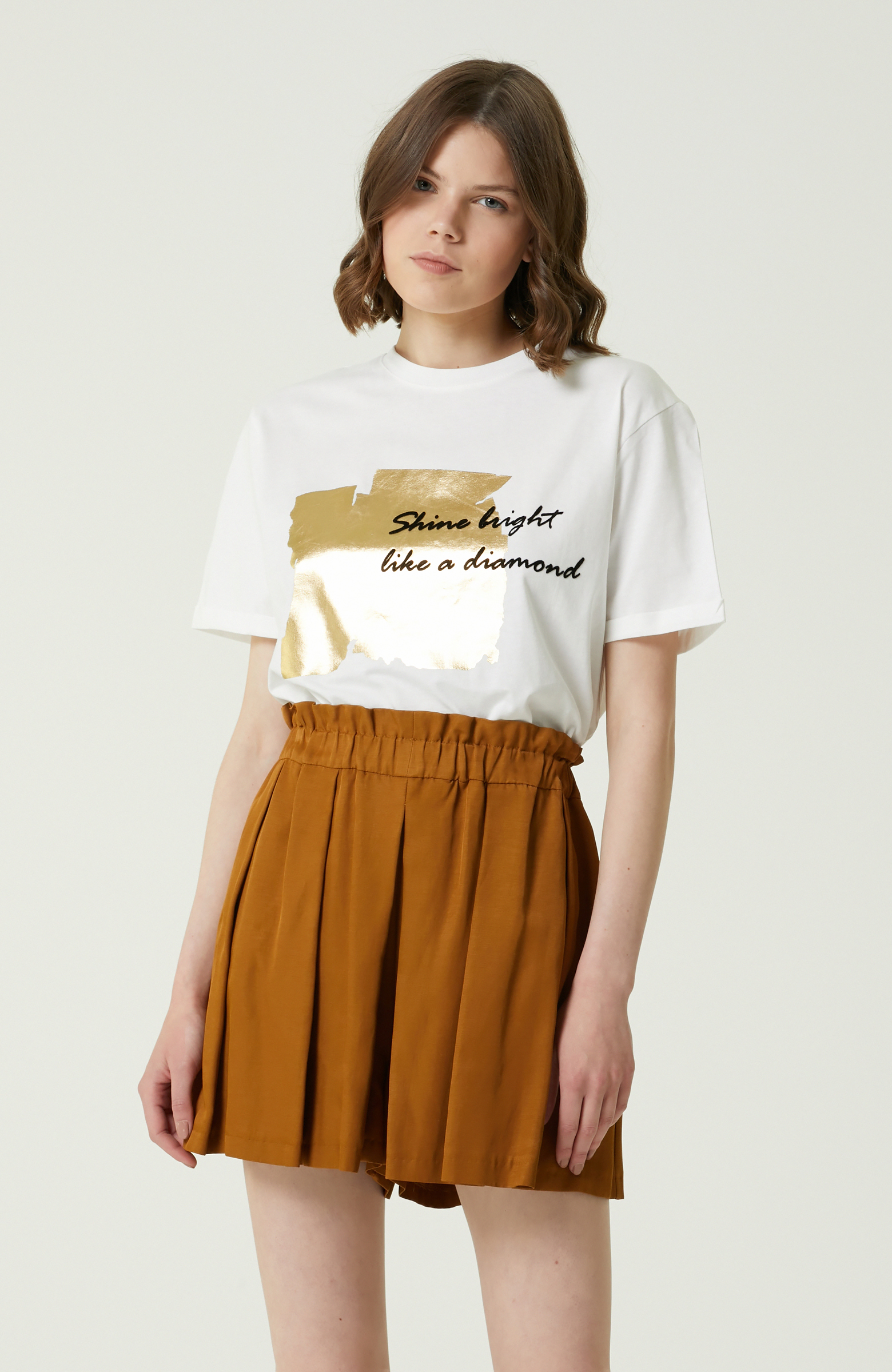 Basic Fit Beyaz Yazı Baskılı T-shirt Basic Fit Beyaz Yazı Baskılı T-shirt