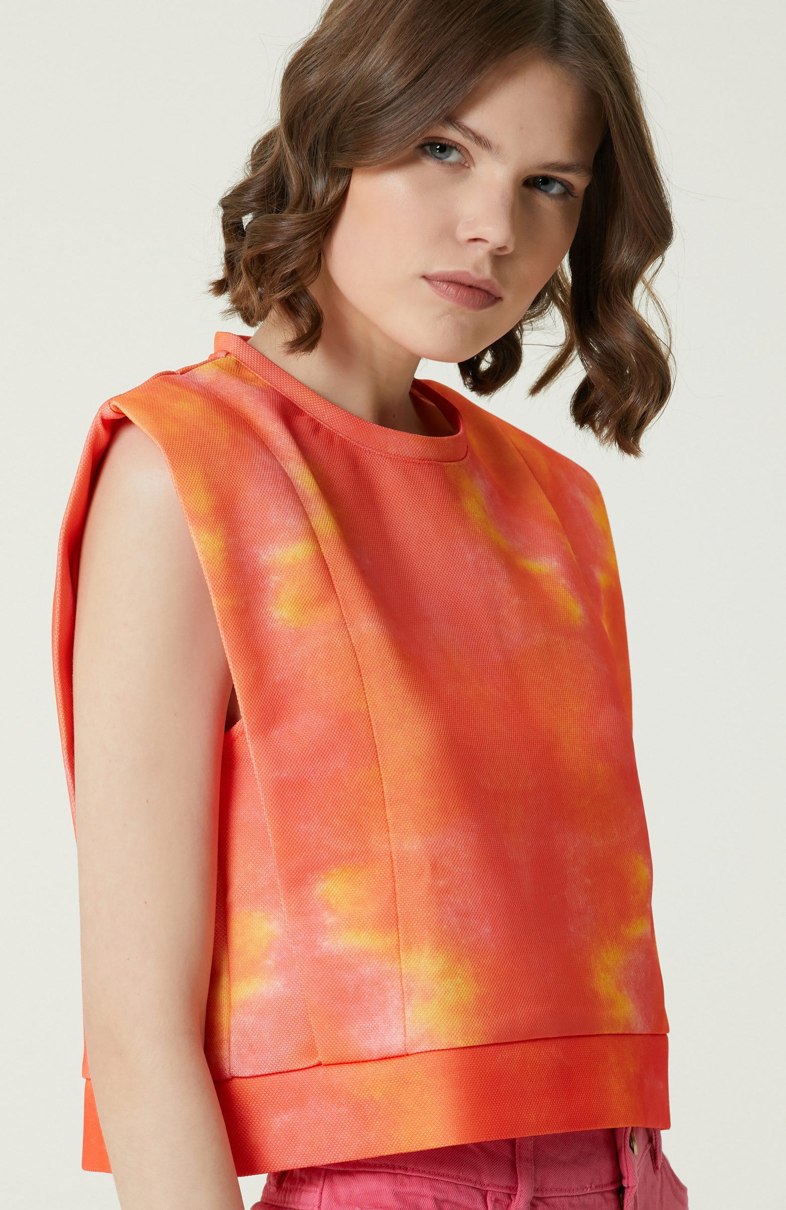 Turuncu Desenli Sweatshirt