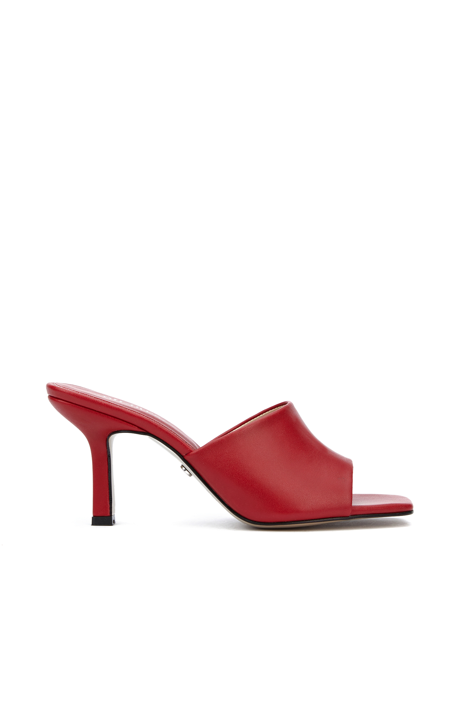 Kırmızı Küt Burun Kadın Terlik