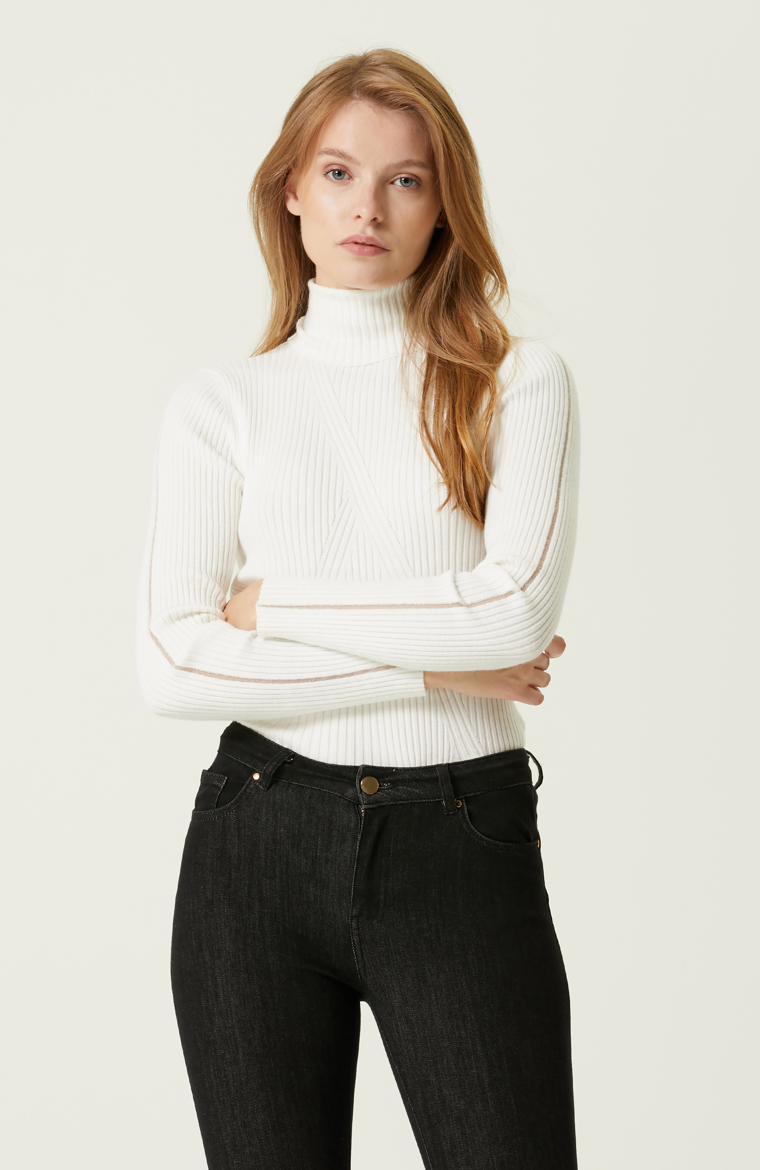 Slim Fit Beyaz Balıkçı Yaka Kazak