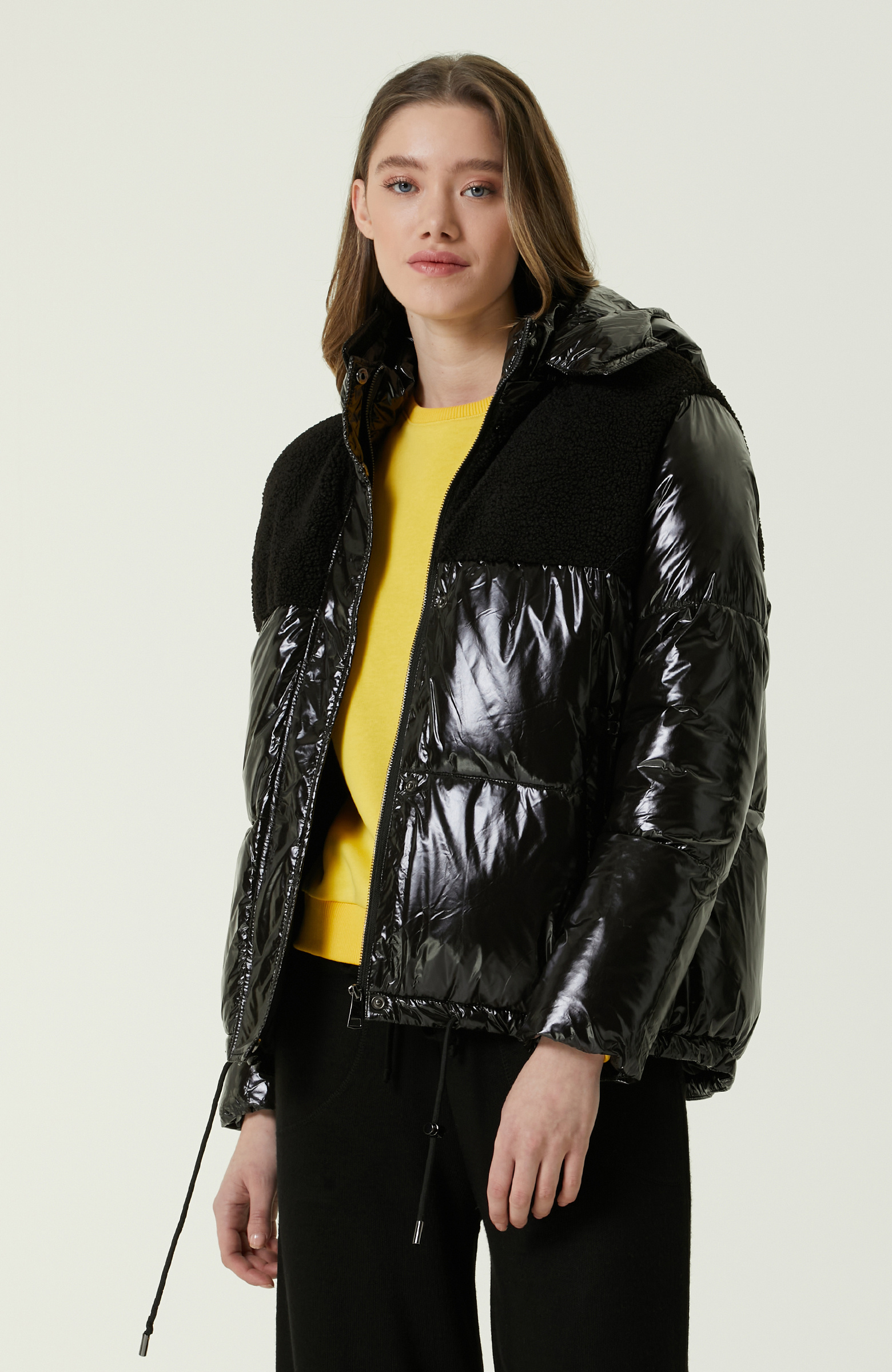 Geniş Fit Siyah Mont