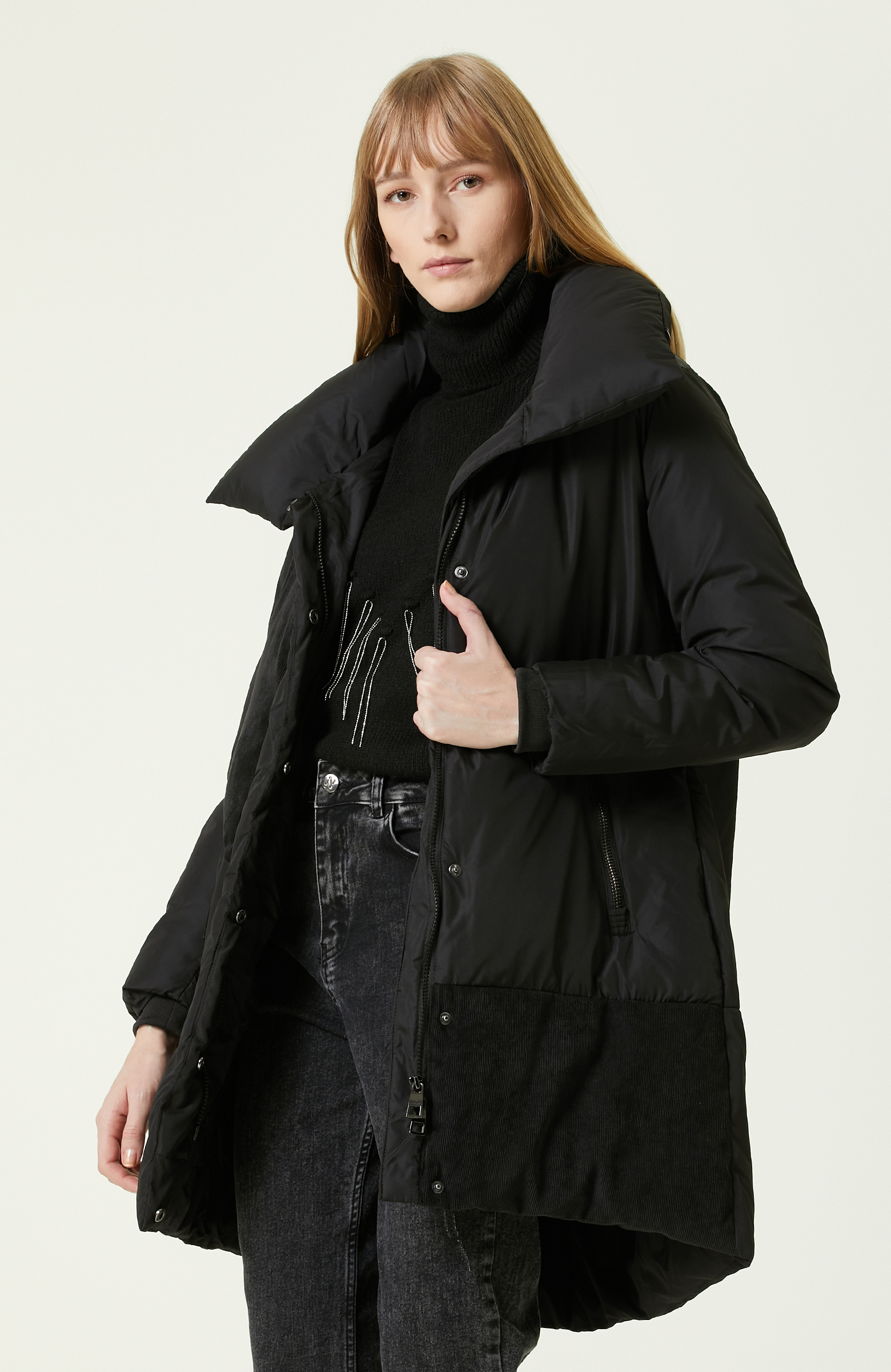 Basic Fit Siyah Kaban