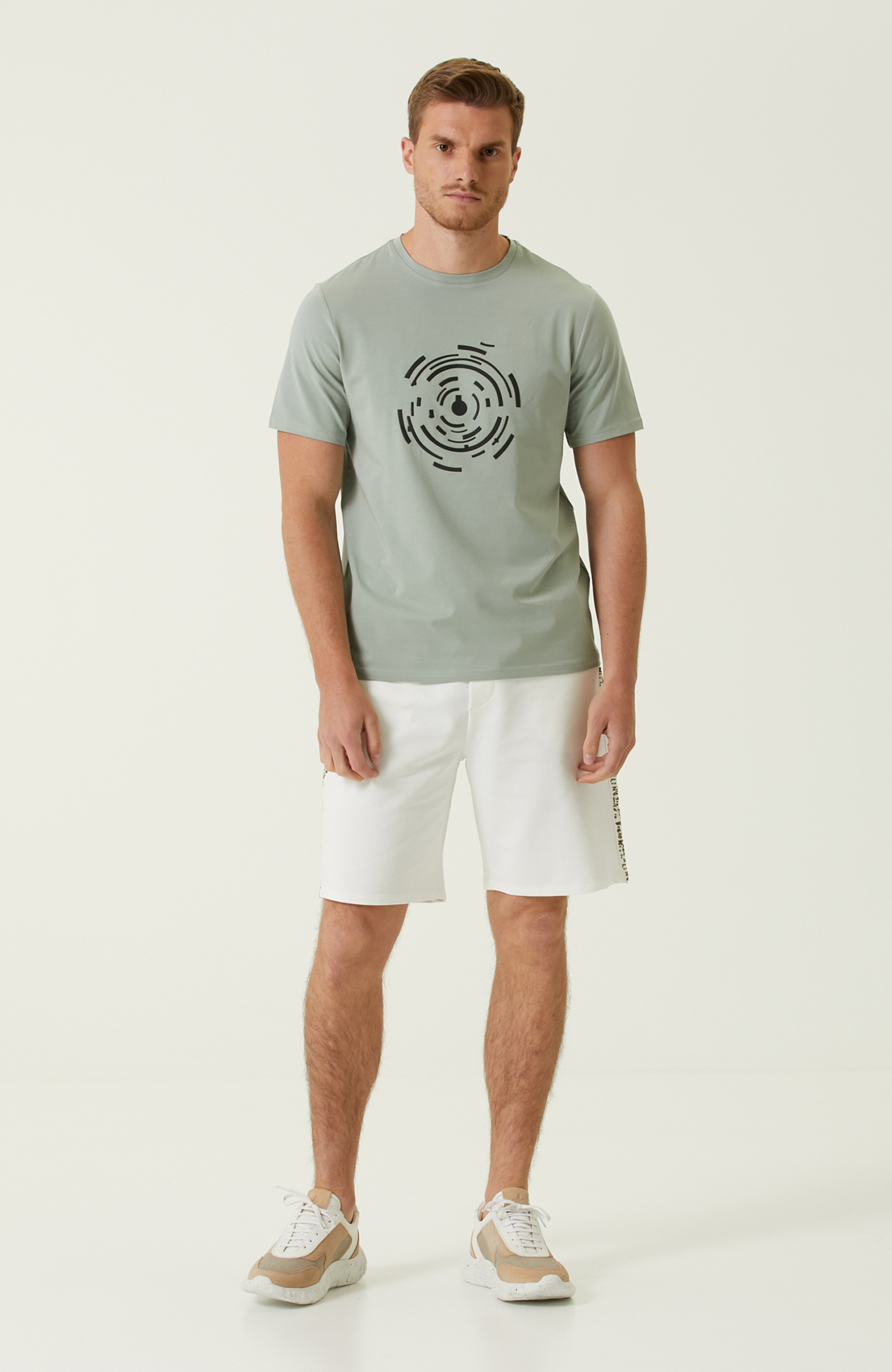 Ekru Baskılı Şort