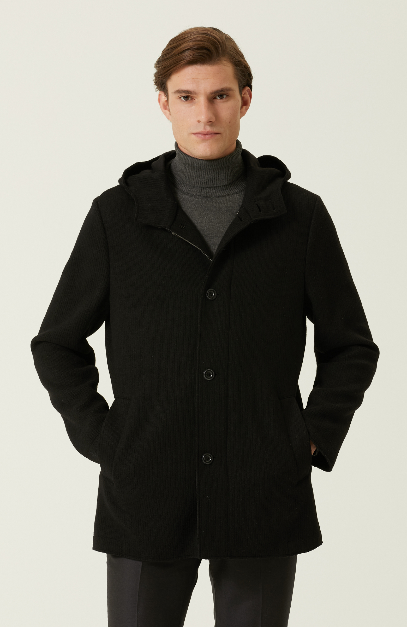 Slim Fit Siyah Kaban