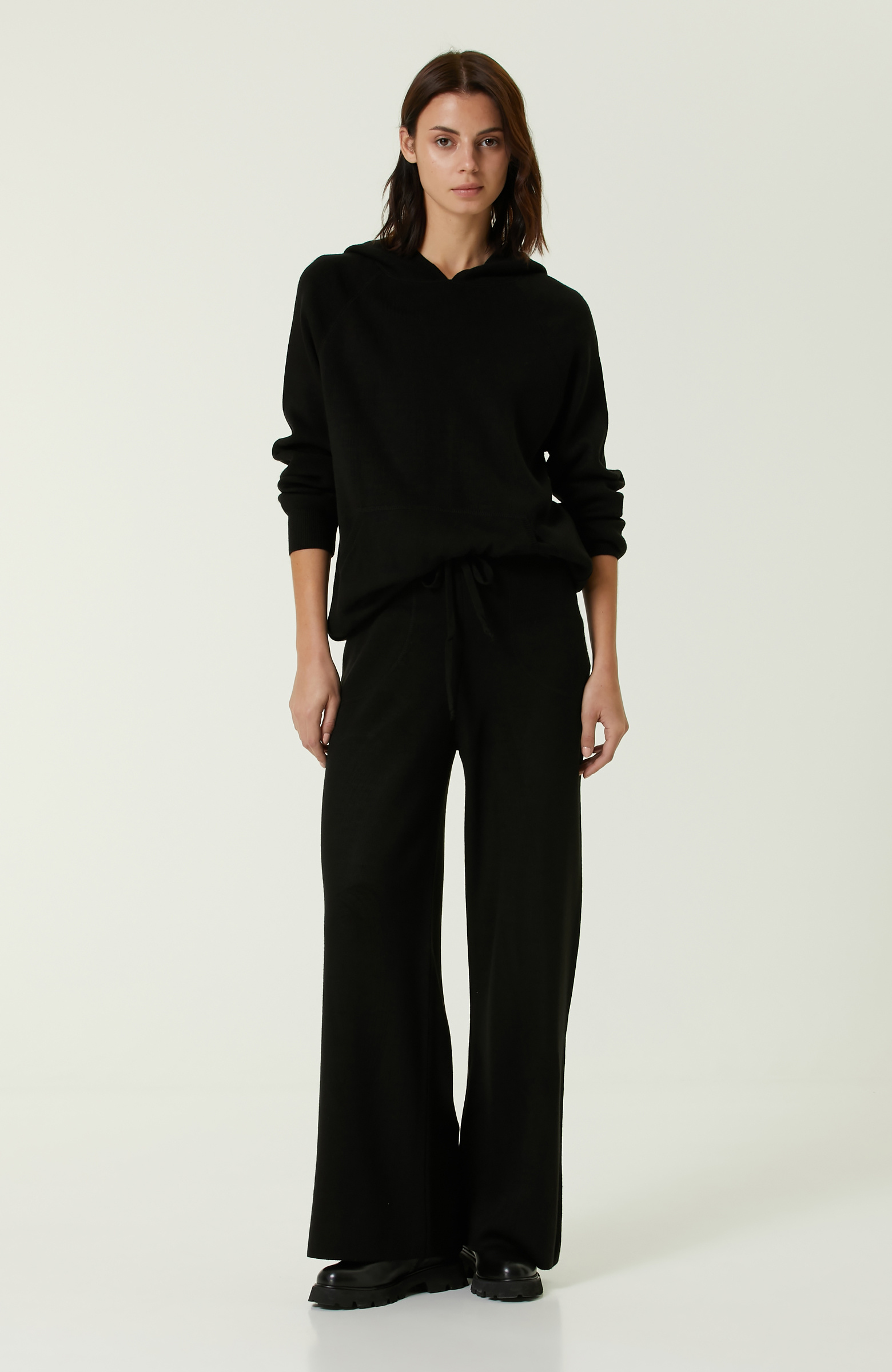 Basic Fit Siyah Pantolon