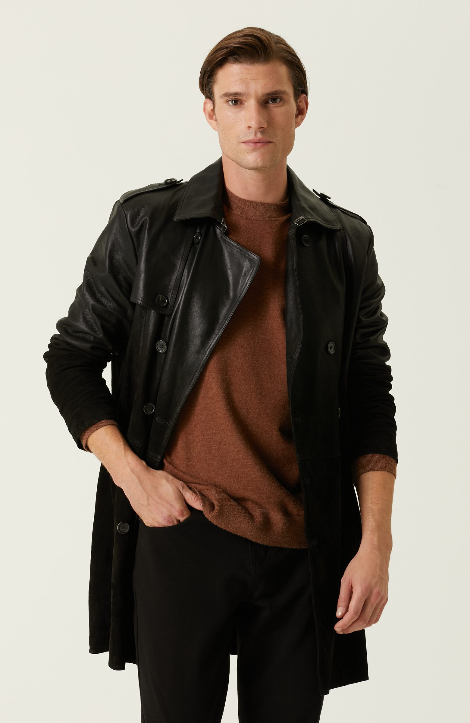 Siyah Deri Pardösü